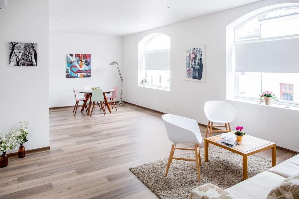 Ideal Para Familias, Espacio De Estacionamiento Gratuito - Ålesund