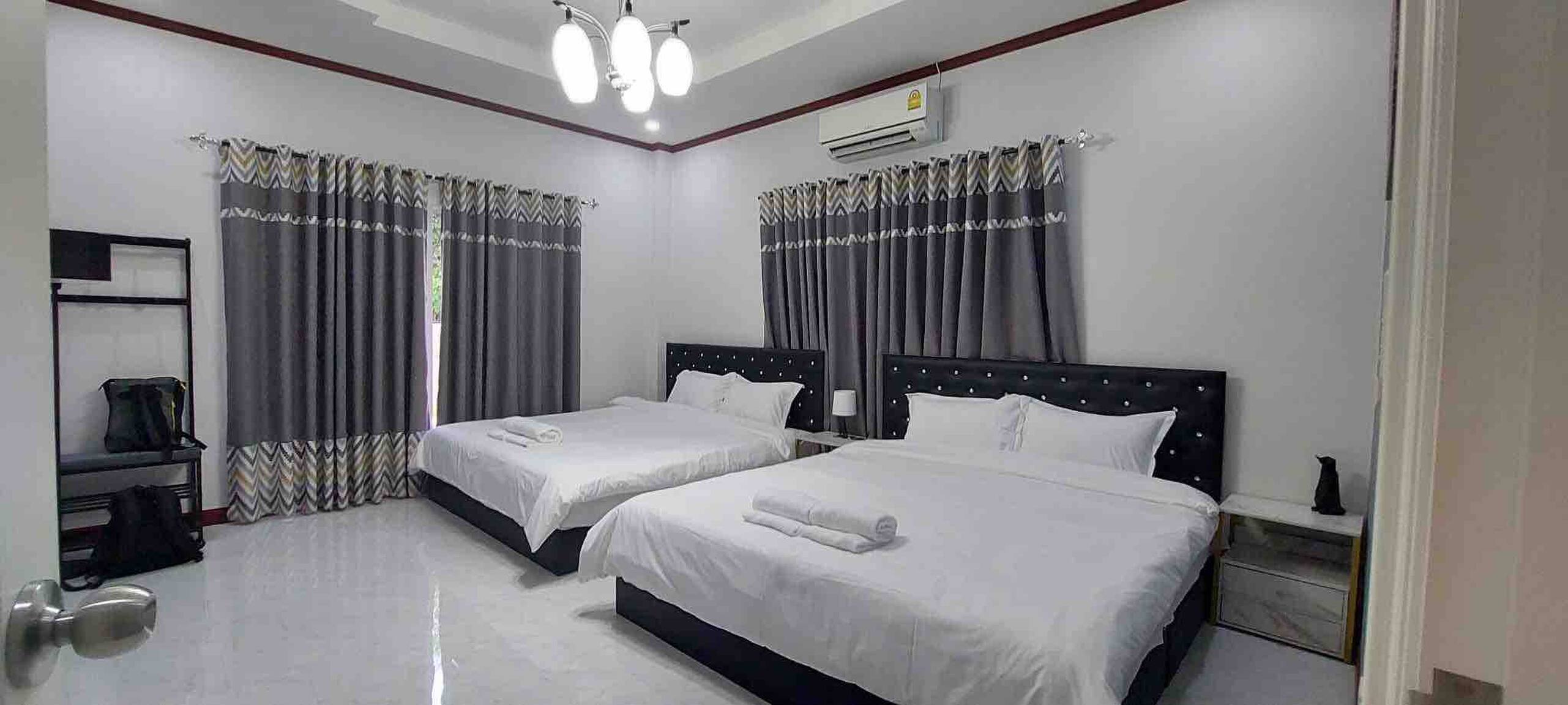 The Natphop Pool Villa Meeting Pool Villa - Cha-am