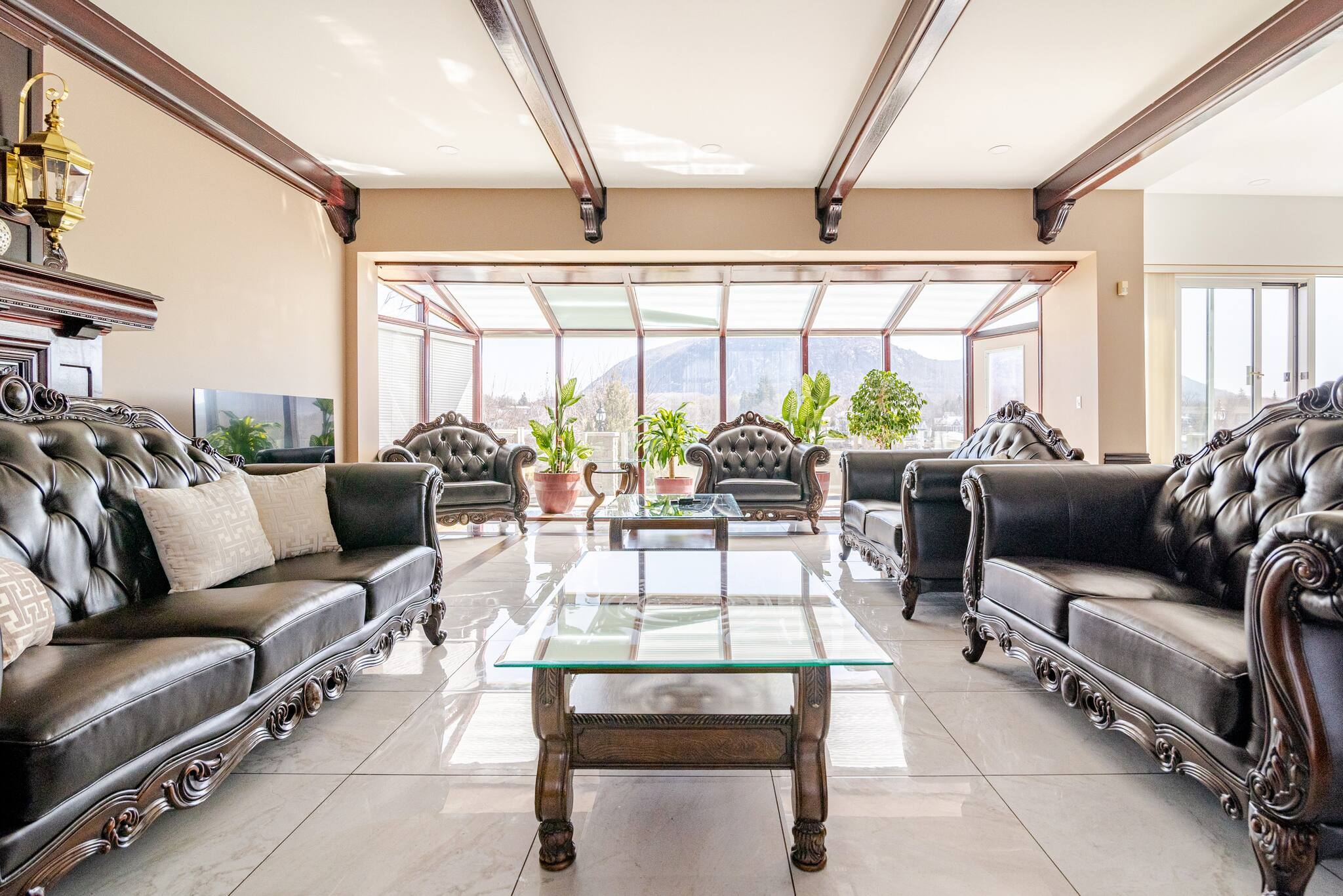 Manoir De Luxe Spa Vue Mont-saint-hilaire Beloeil - Beloeil