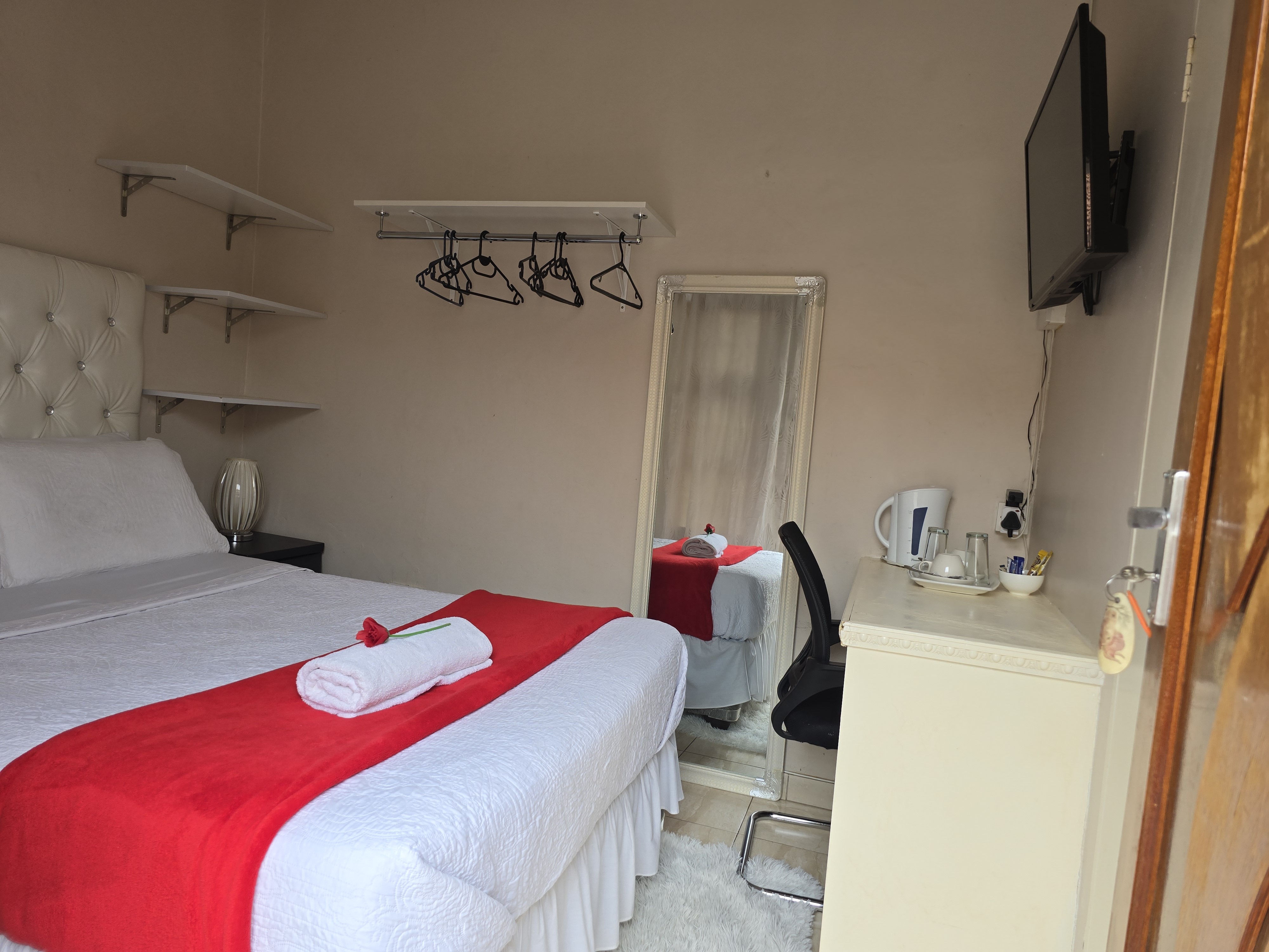 Casa De Huéspedes Del Palacio De Apeles - Habitación 1 - Gaborone