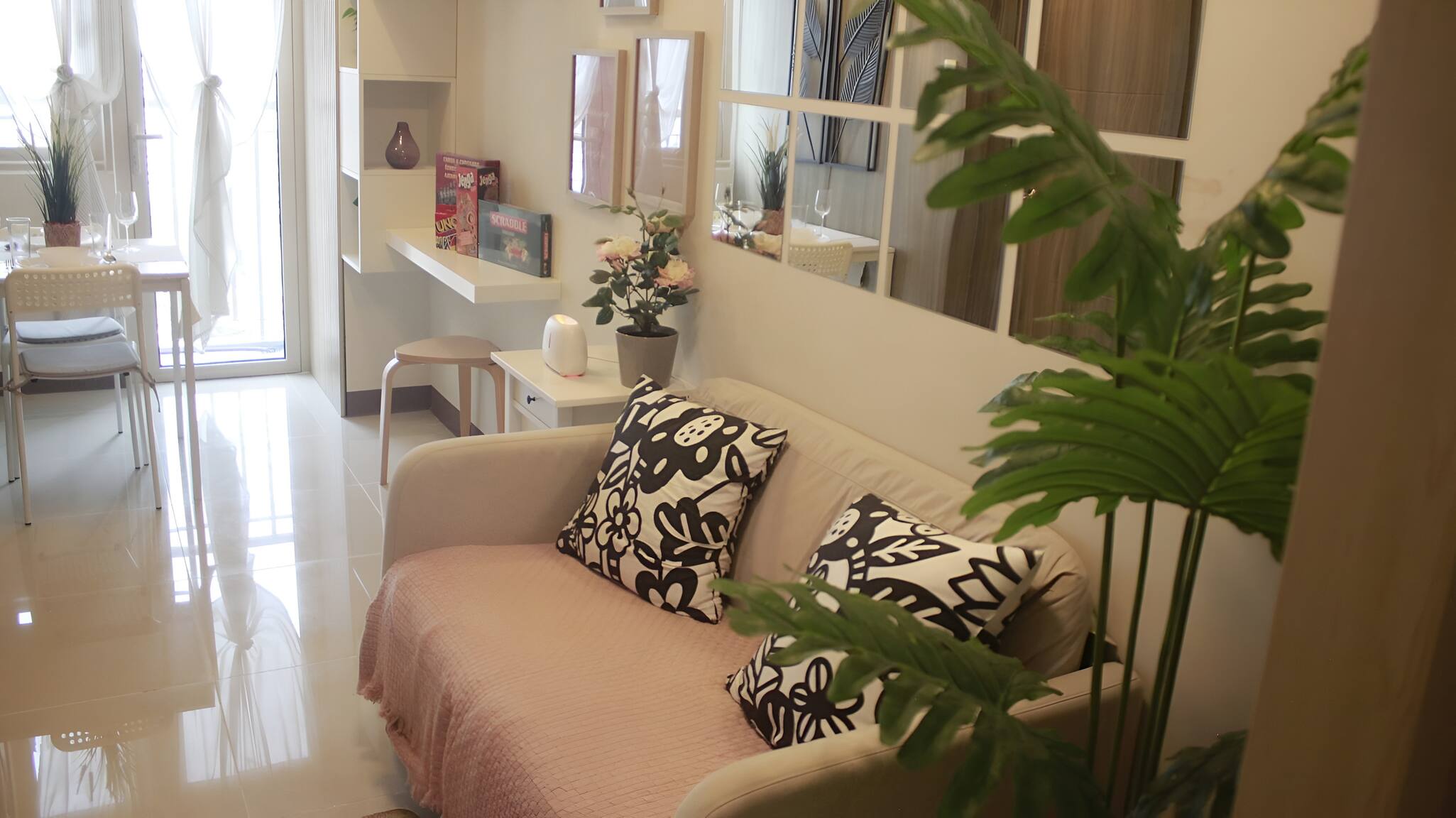 Luxury Bay Condo Near Moa With Balcony Free Wi-fi - Manila