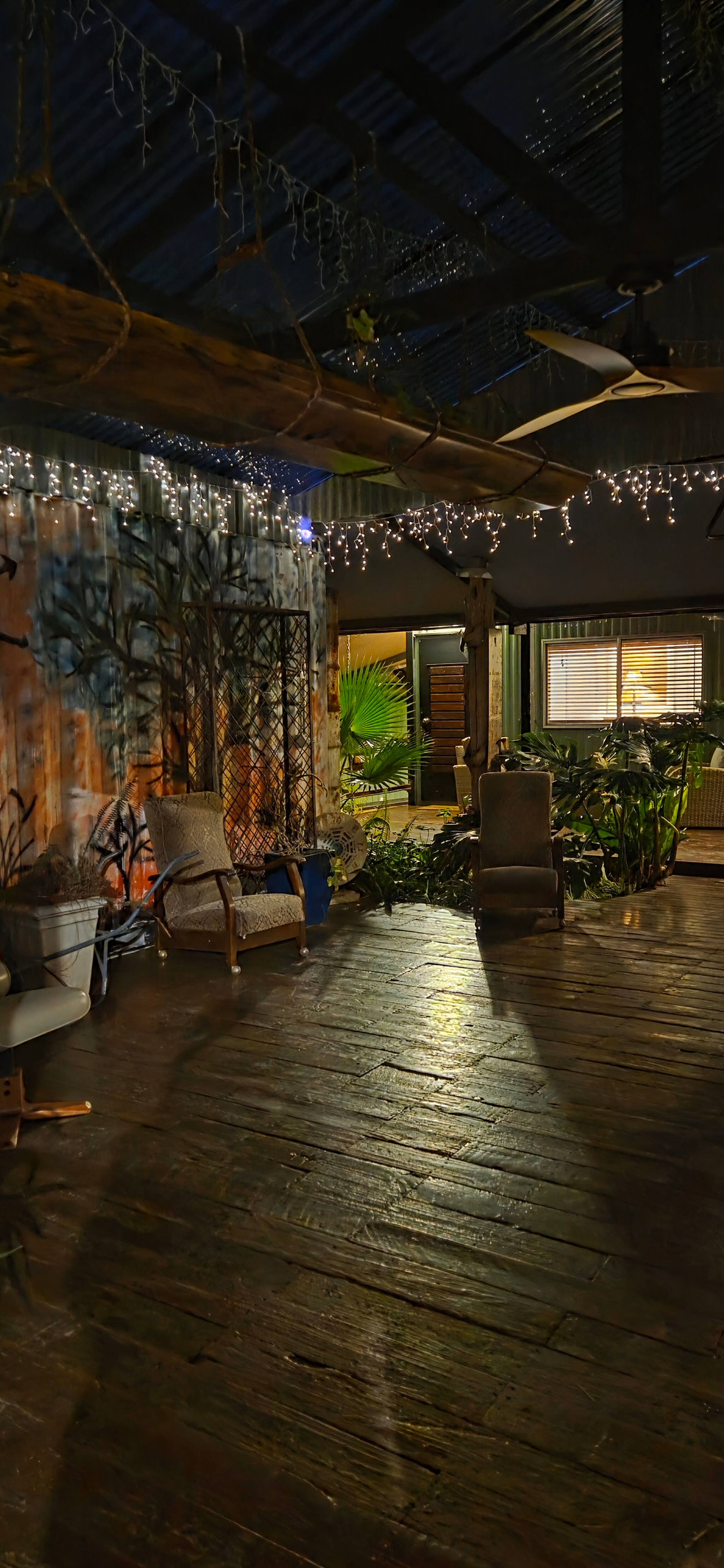 One Life Live It House " Fairy Light Room " - Wentworth