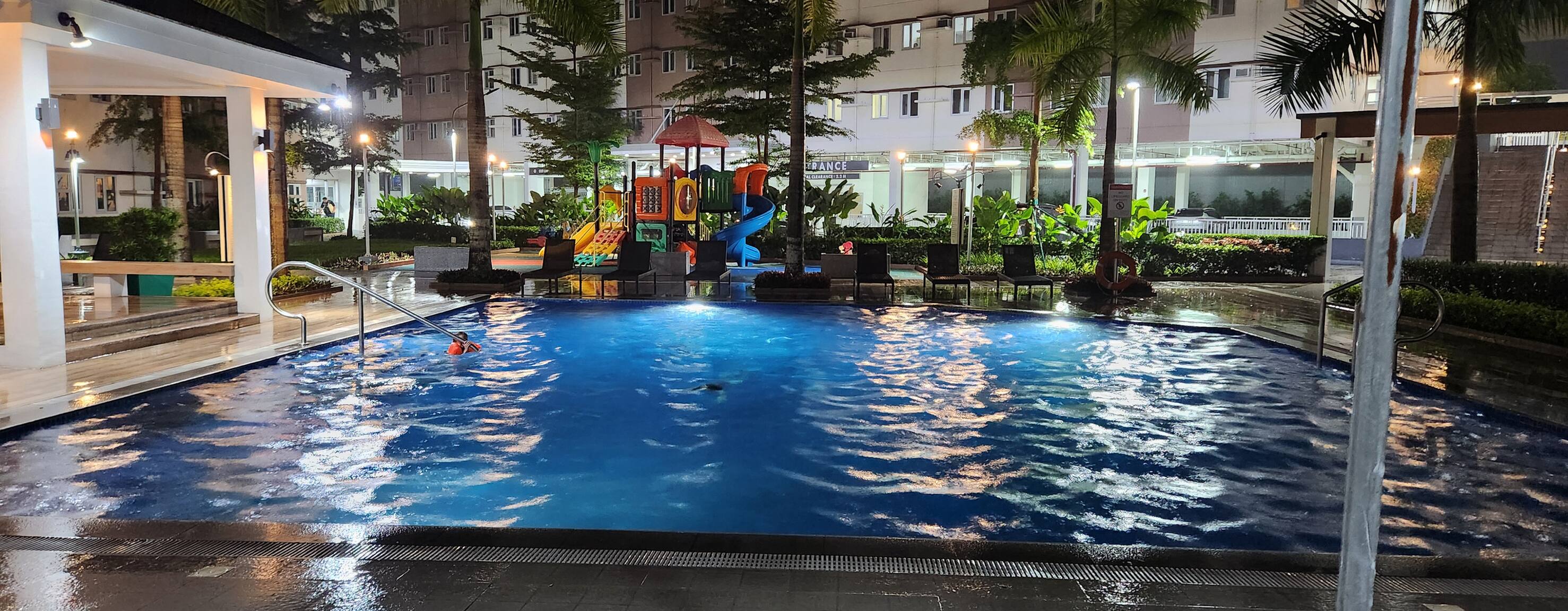 Suite Di Colin Presso Hope Residences - Trece Martires