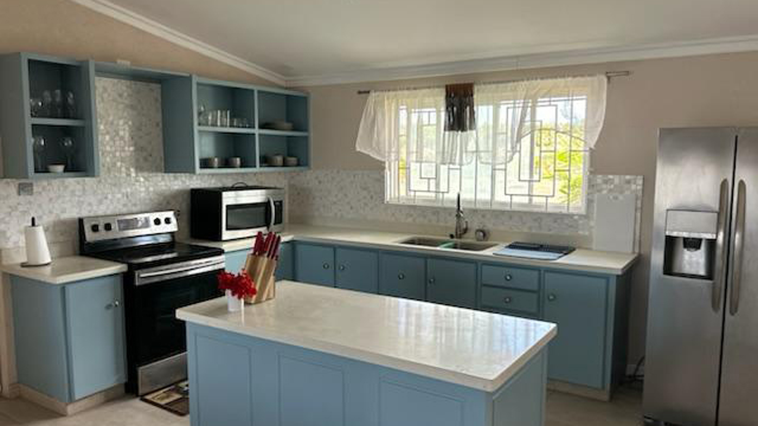 Welcome To Hope Winds, A Charming Property Ranch-style House On A Seren - Barbados