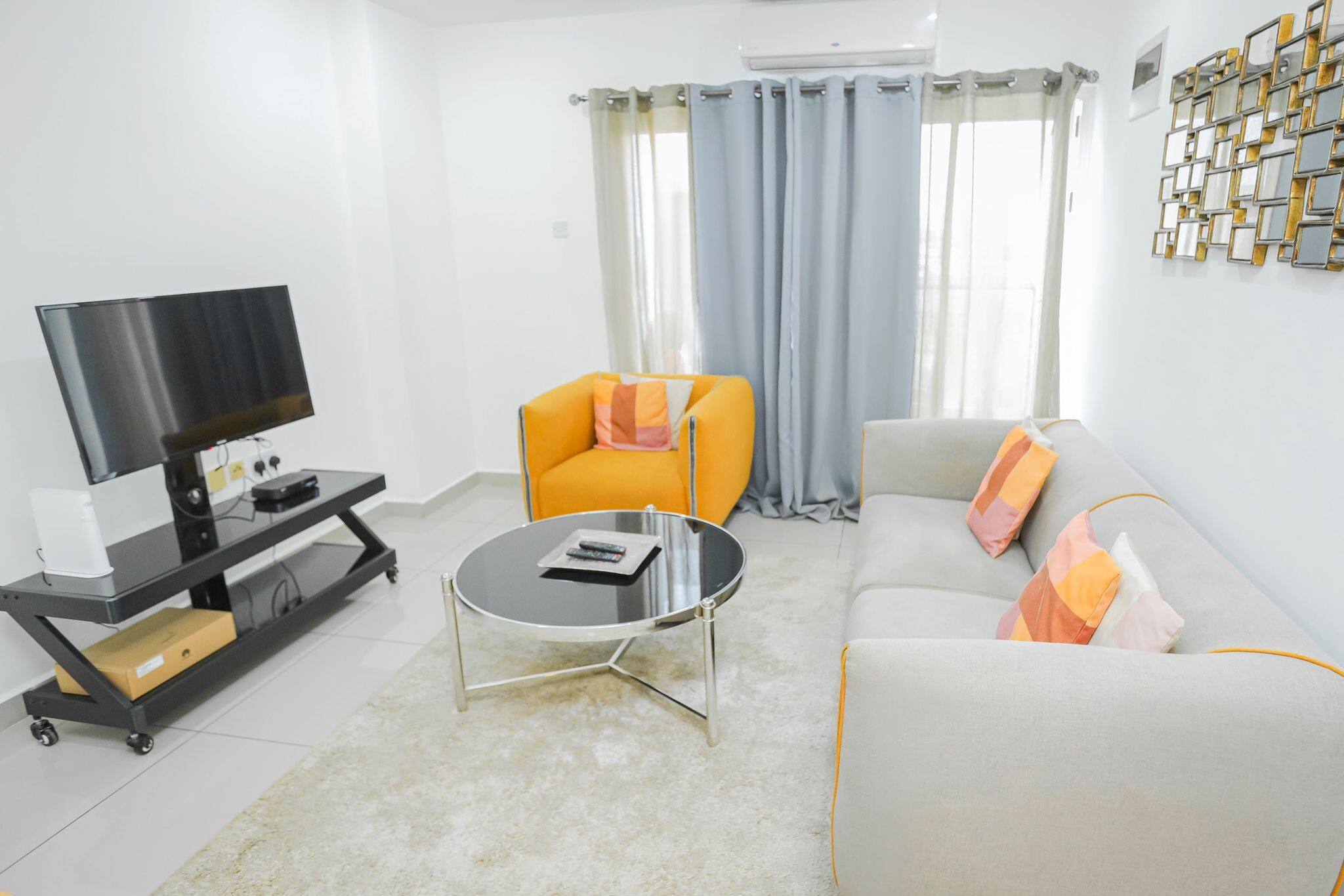 Lovely 1bdr Near Mall And Airport With Rooftop Pool And Gym - Accra