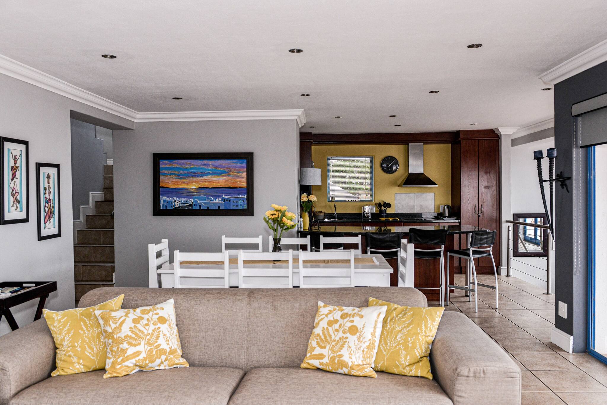 Charis To Theo - Relax In Style At This 3-bedroomed Langebaan Holiday House - Langebaan
