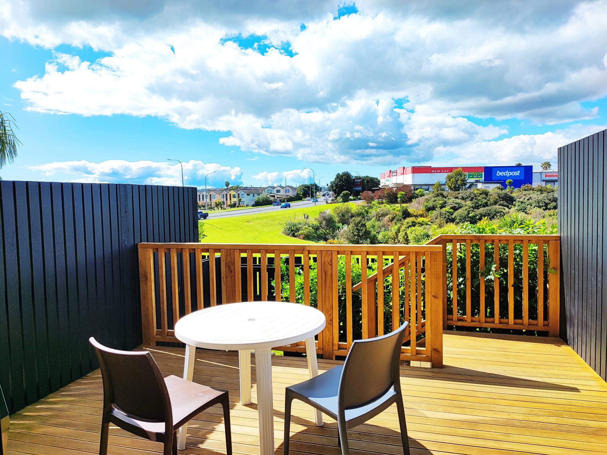 New Townhouse With View - Walking To Botany Center - Waiheke Island