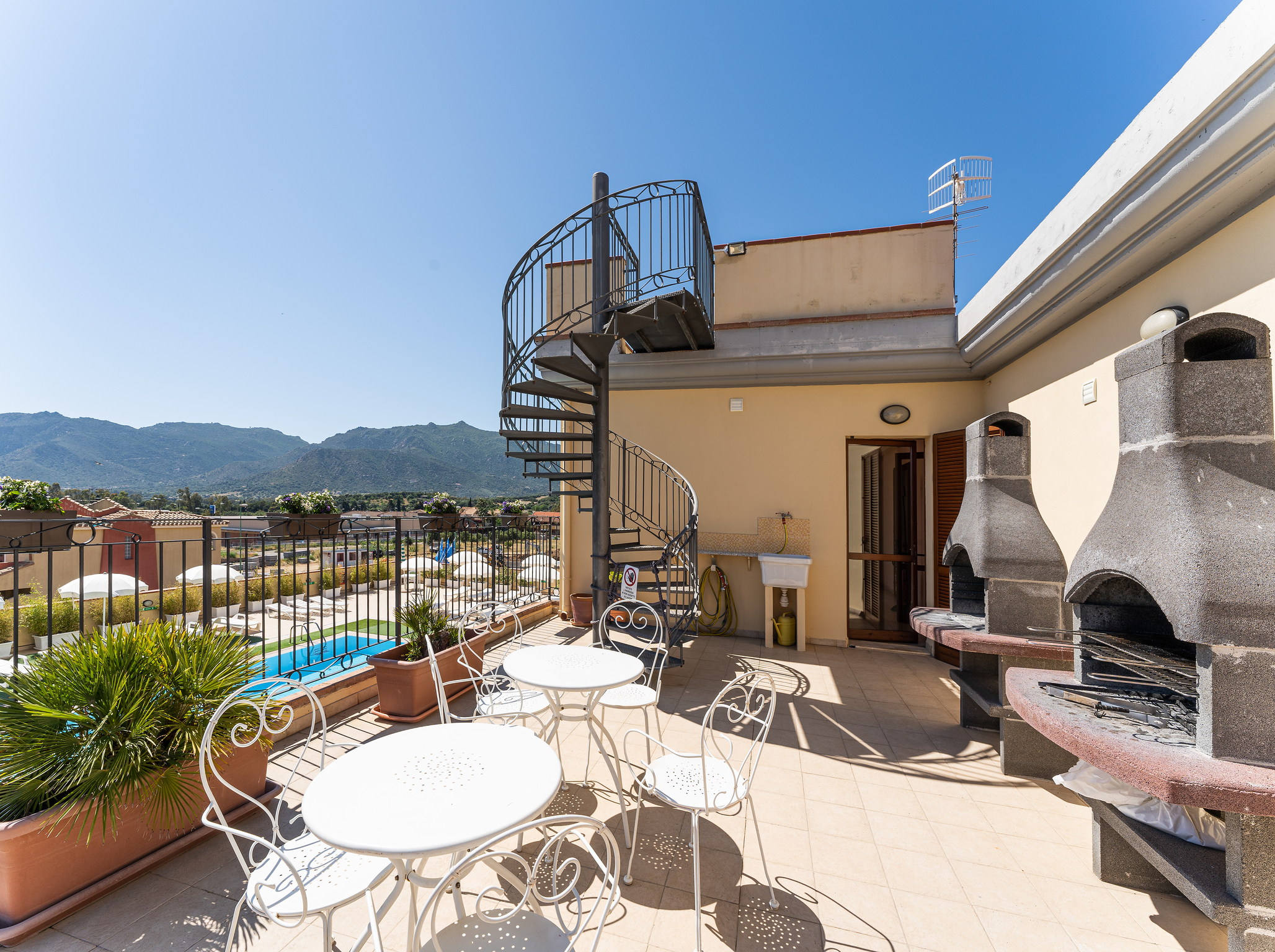 Modern Möbliertes Haus In Villasimius - Villasimius