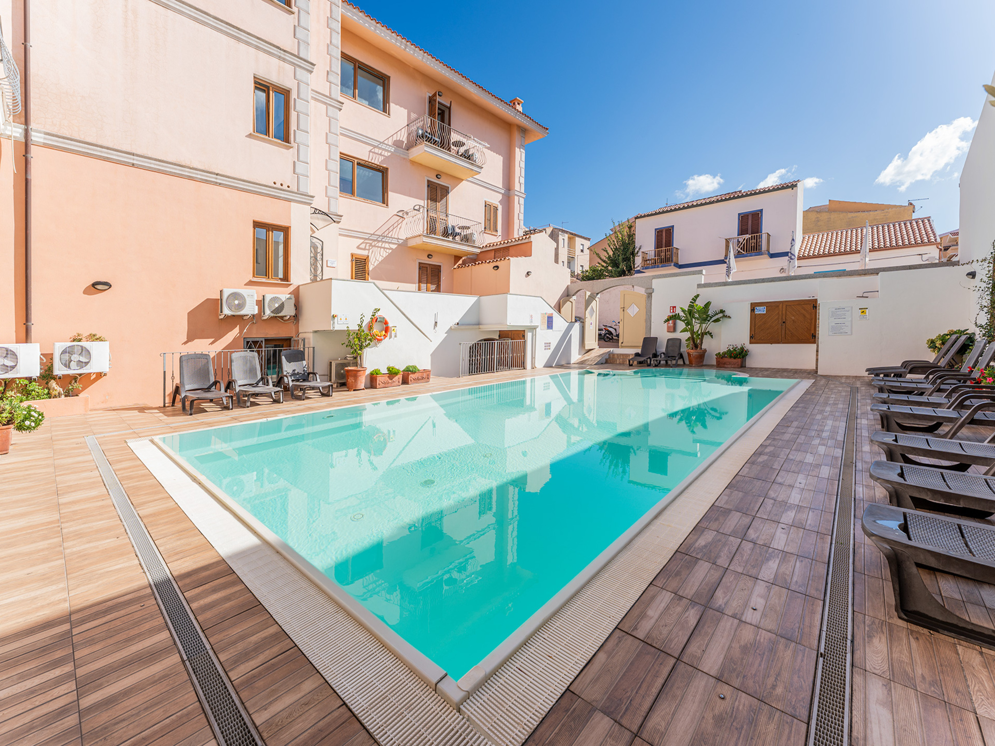 Komfortables Apartment Für 4 Gäste Mit Pool - Santa Teresa Gallura
