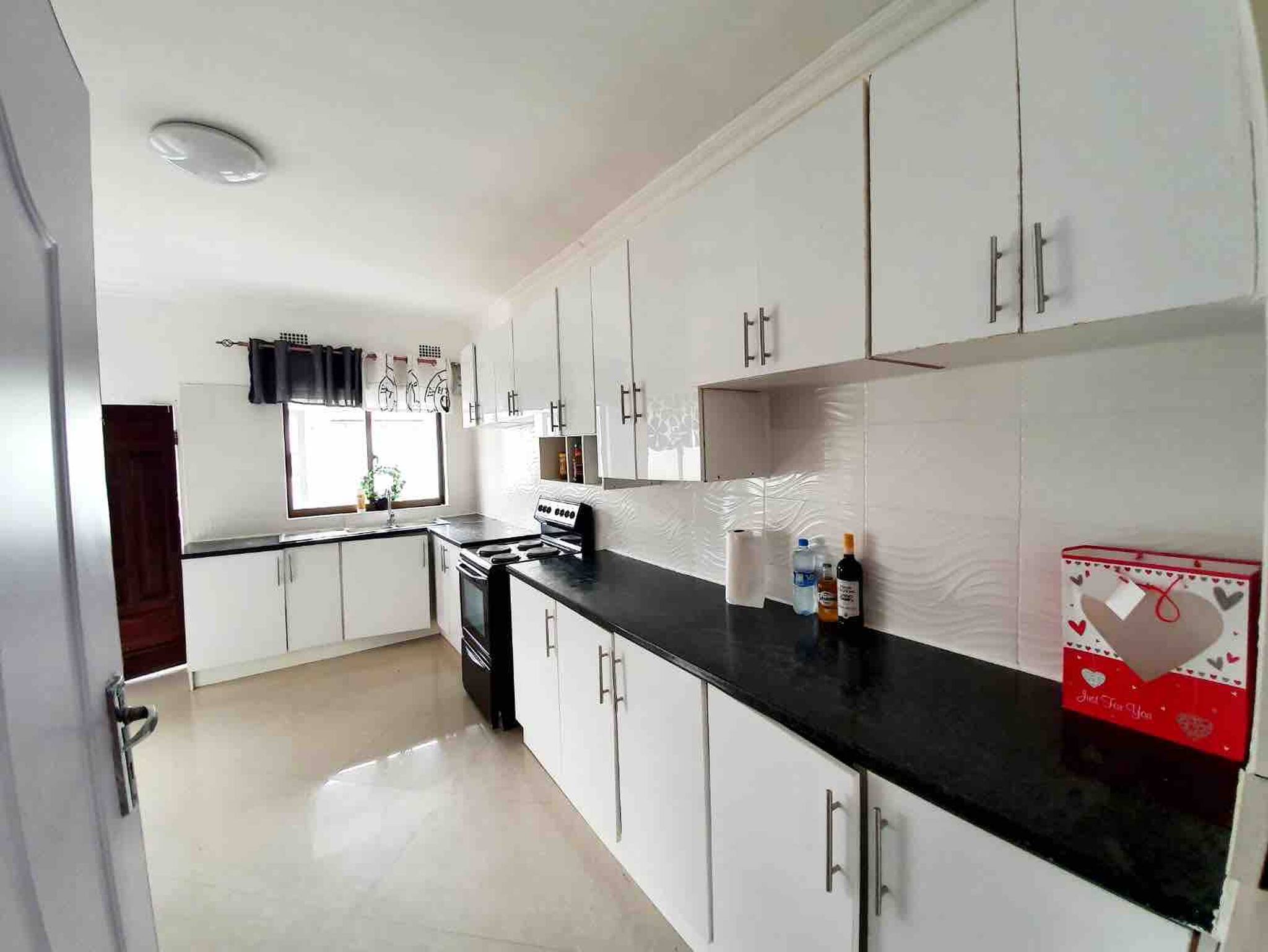 La Villa, Maison De Quatre Chambres - Lusaka