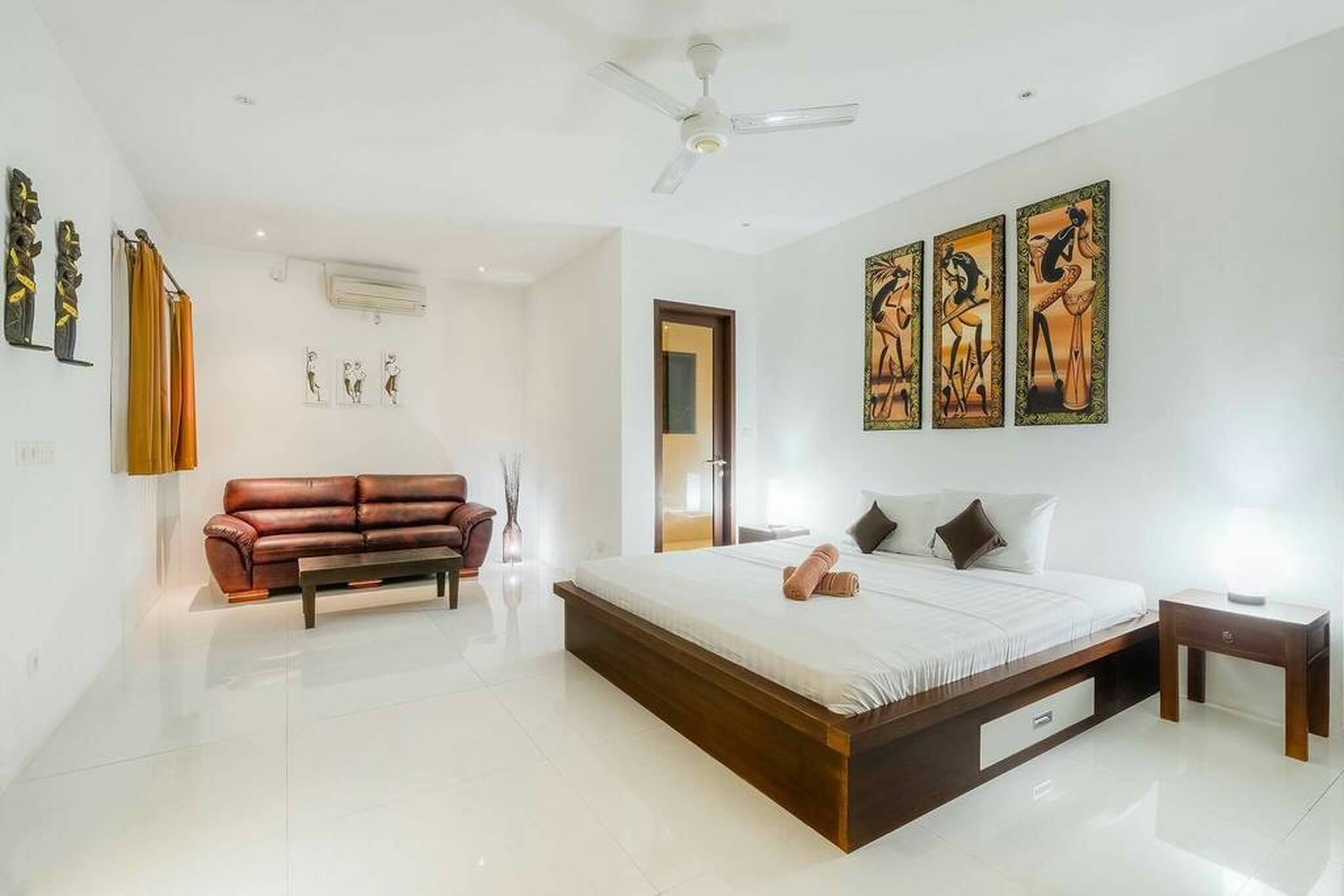 3 Br, 250 Sqmt Villa, Terrace, 10 Min Available - Canggu