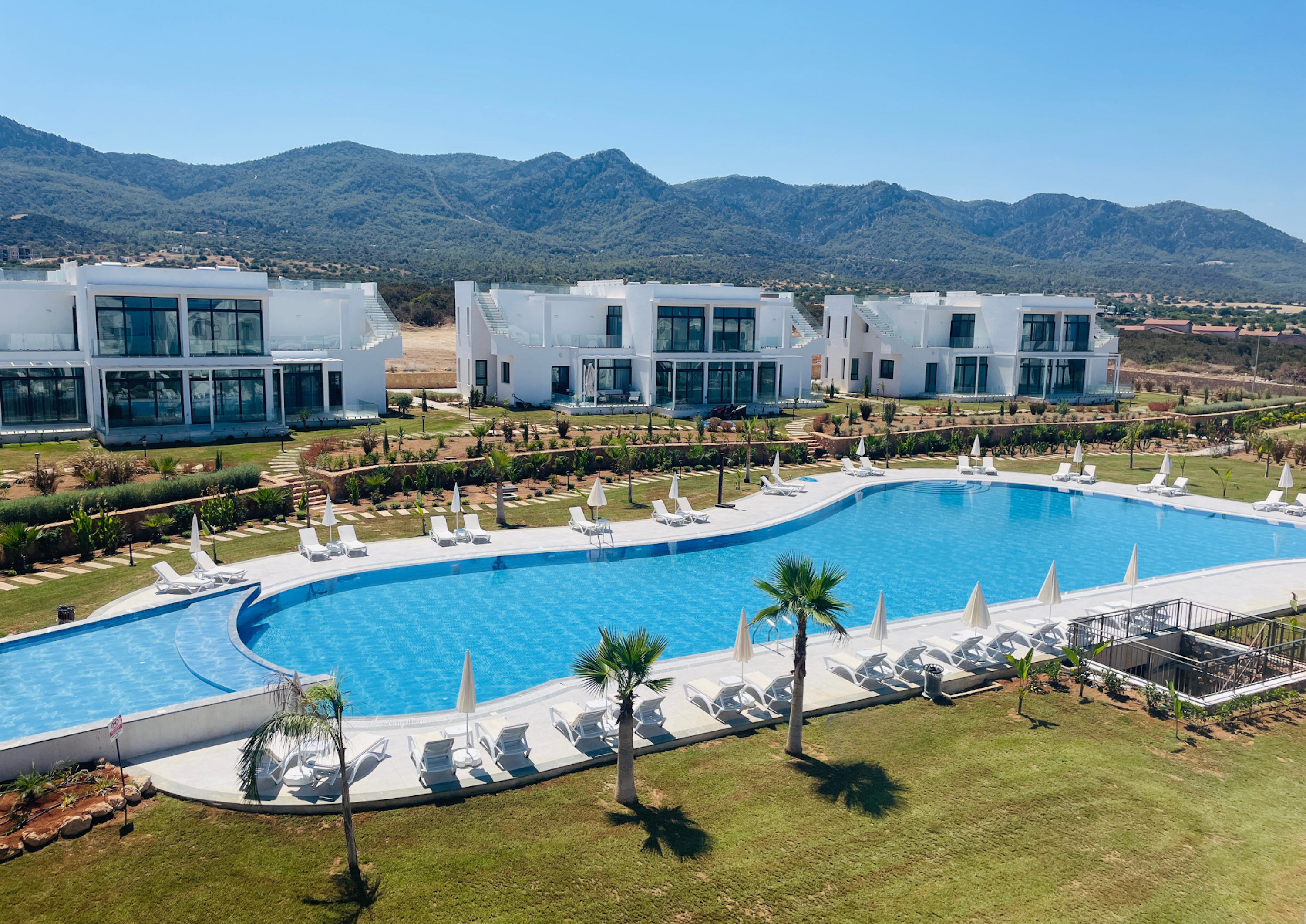 Modern 2-bedroom Apartment Located In An Exclusive Area - Girne
