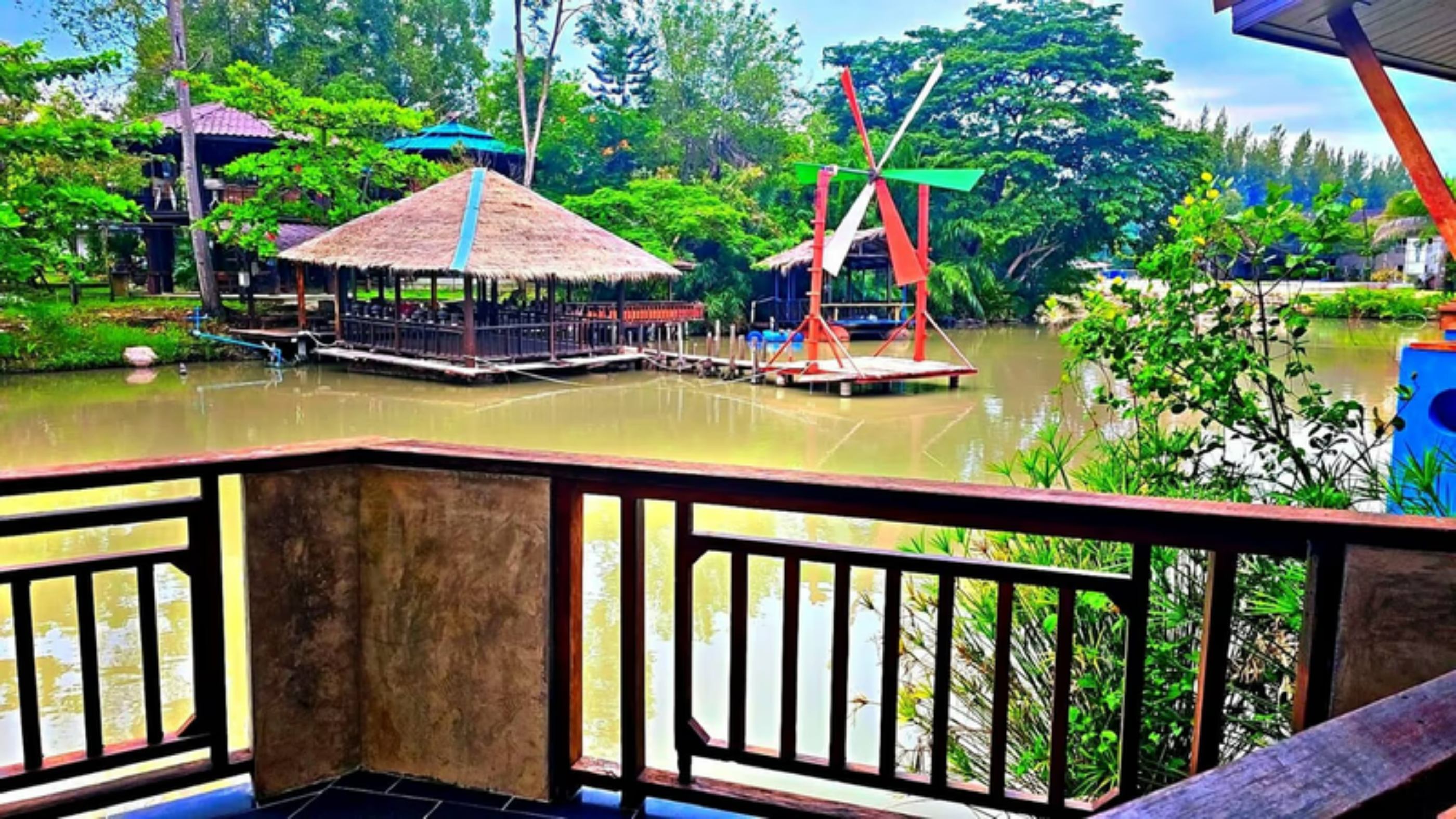 Bang Phra Resort Near Si Racha - Rayong