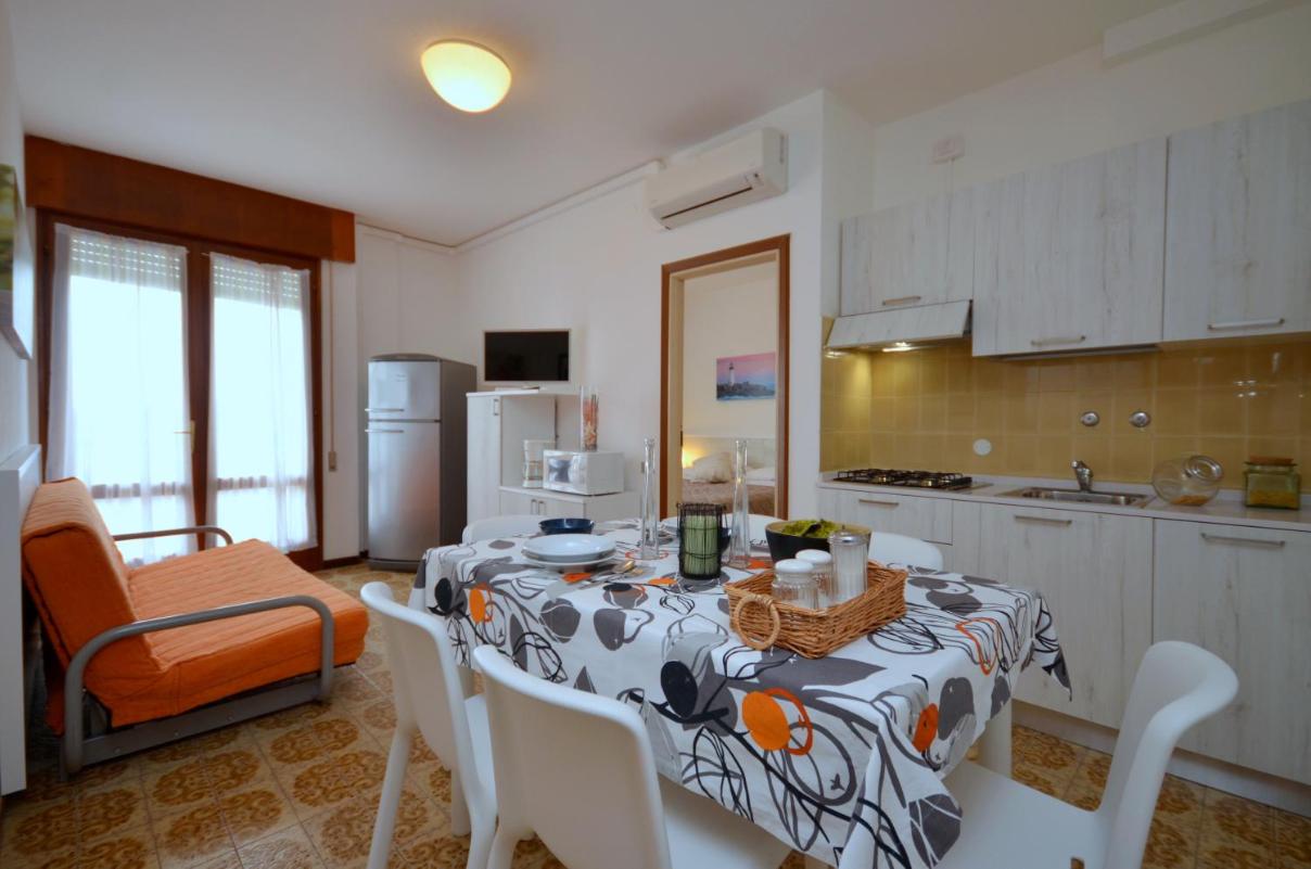 Gorgeous Apartment In A Green Area Close To The Beach - Bibione Pineda