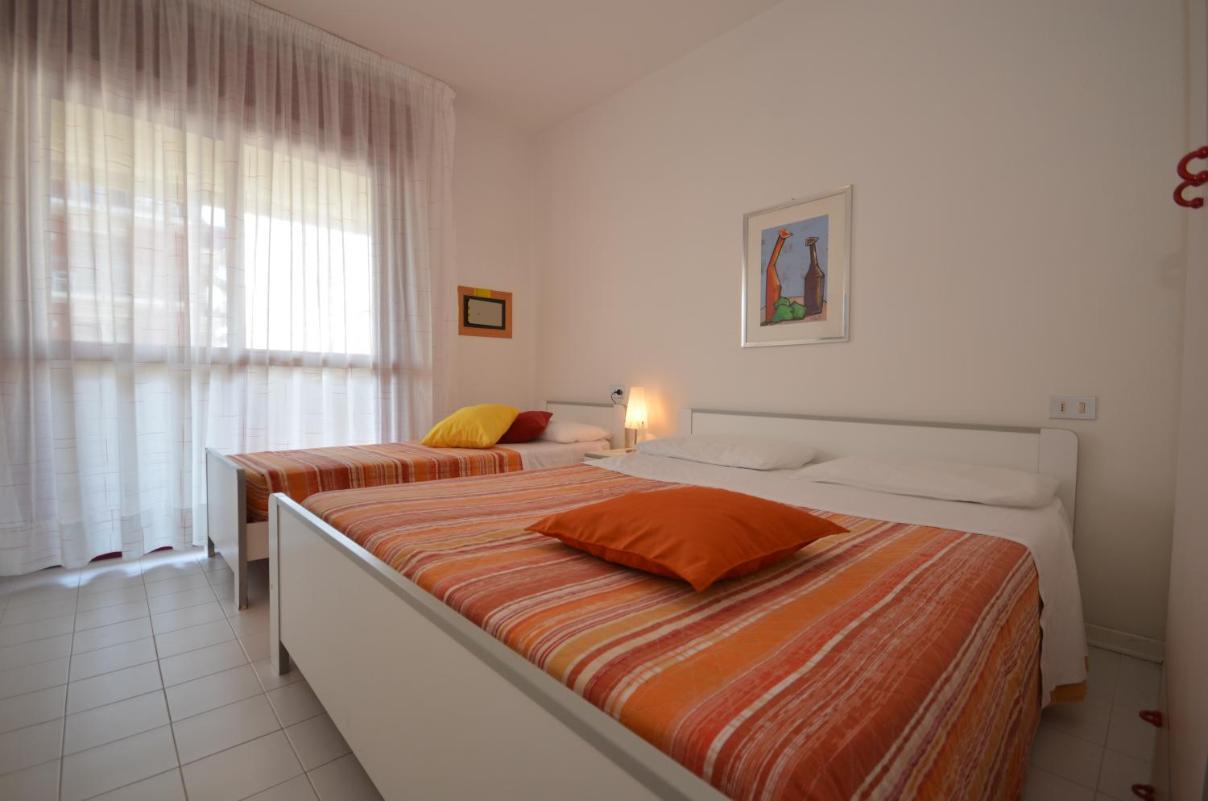 Grazioso Appartamento Per Le Vacanze Con Terrazza Coperta - Bibione