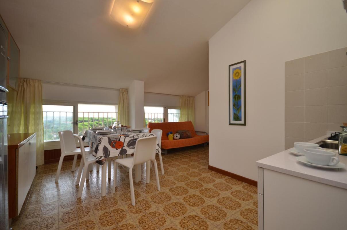 Wunderschöne Und Geräumige Ferienwohnung In Einer Grünen Umgebung - Bibione Pineda