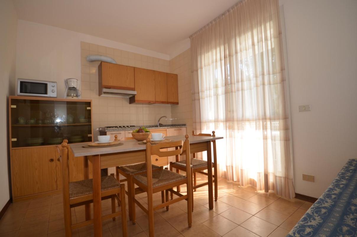 Chic Coastal Charm In A Central Location - Bibione