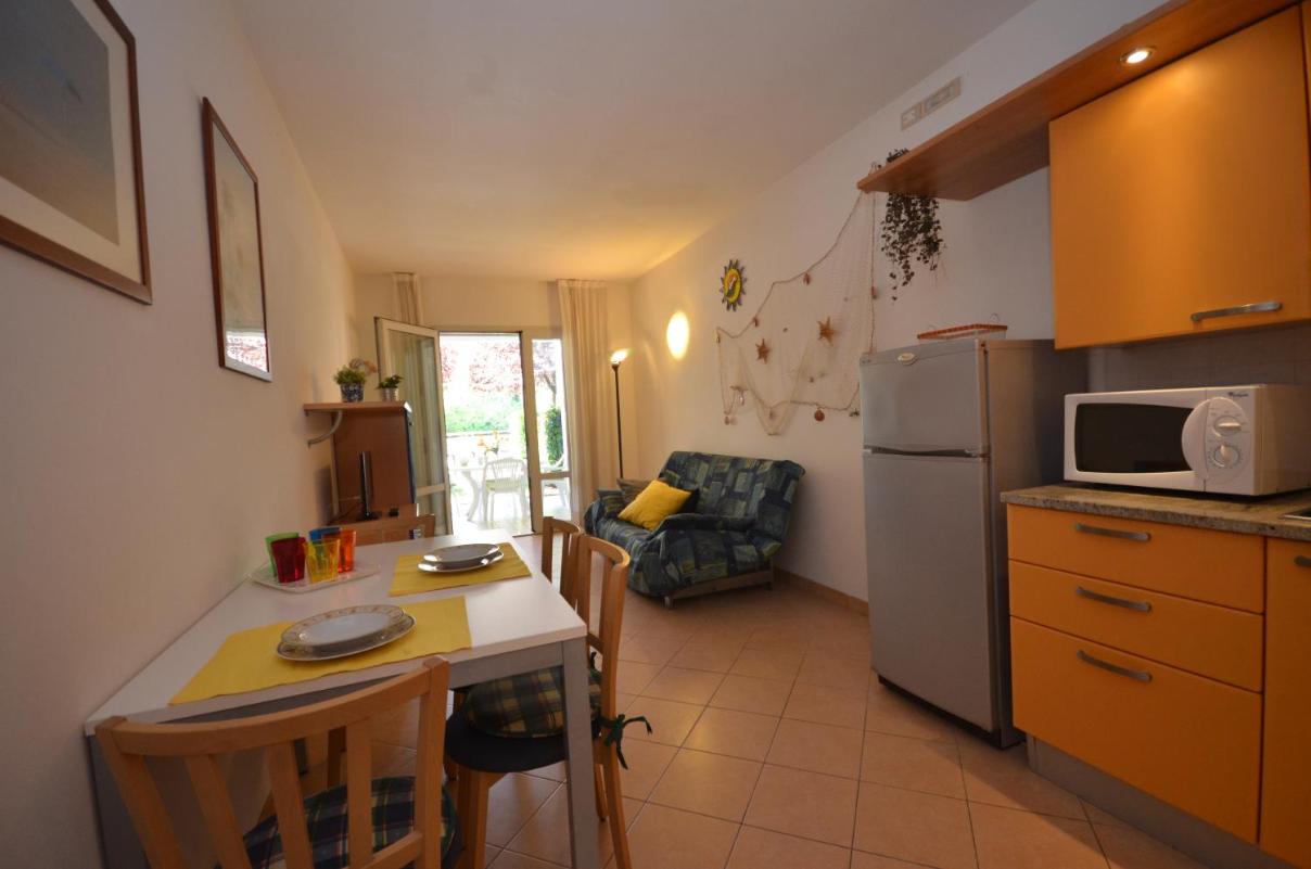Stilvolles Ferienhaus In Einer Brandneuen Residenz Am Pool - Bibione Pineda