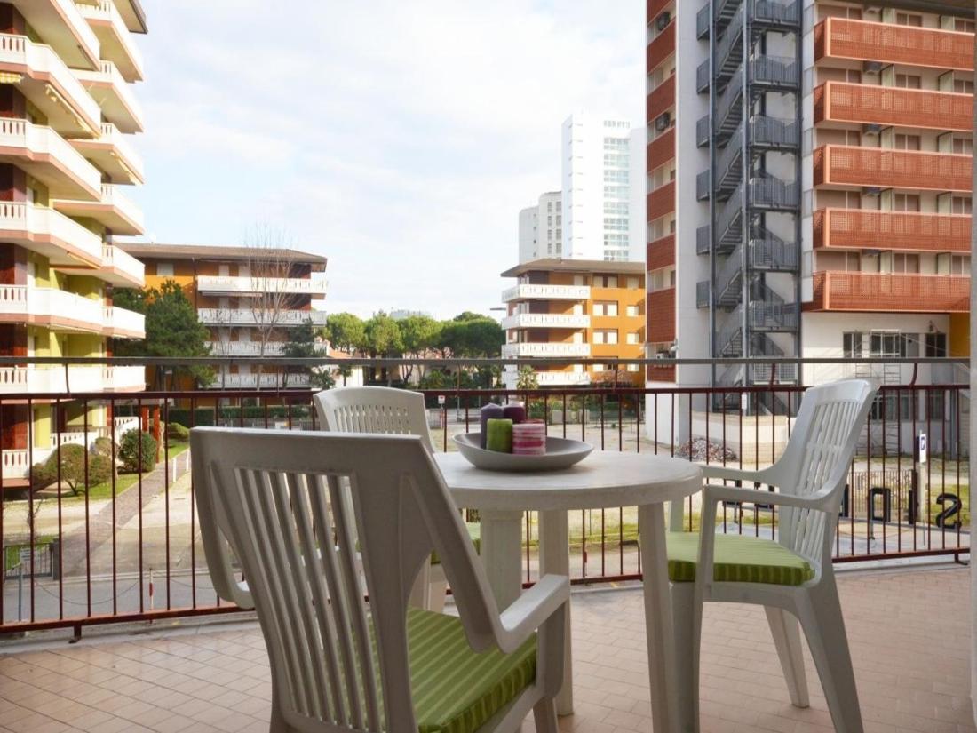 Monolocale Con Piscina In Residenza Tranquilla - Lignano Sabbiadoro