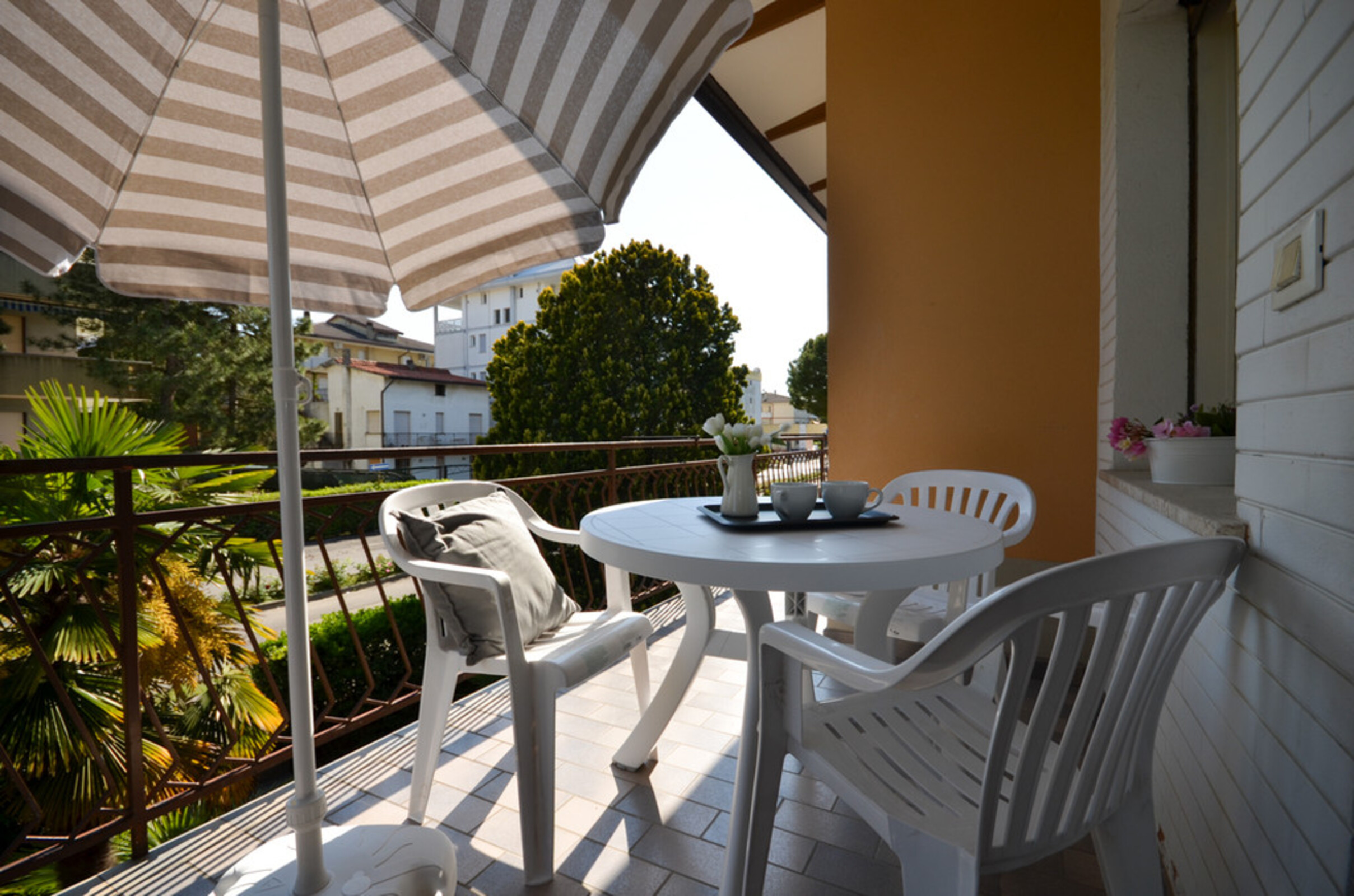 Piso Vibrante En Edificio Frente Al Mar - Beahost - Bibione