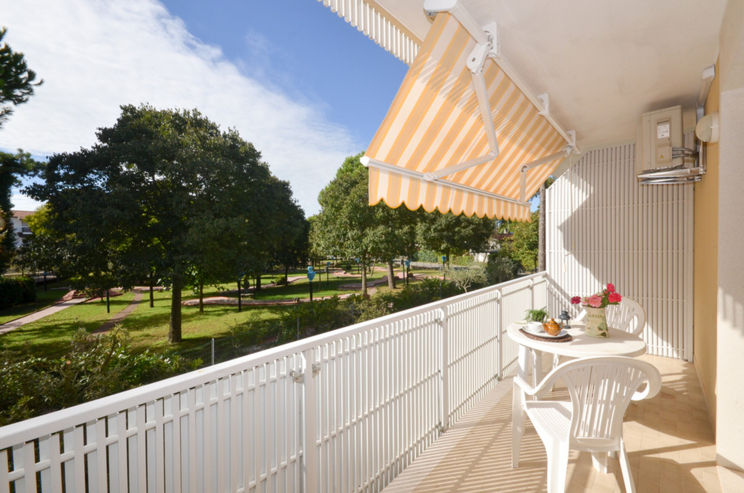 Enjoy The View On The Garden From Our Flat - Bibione Pineda