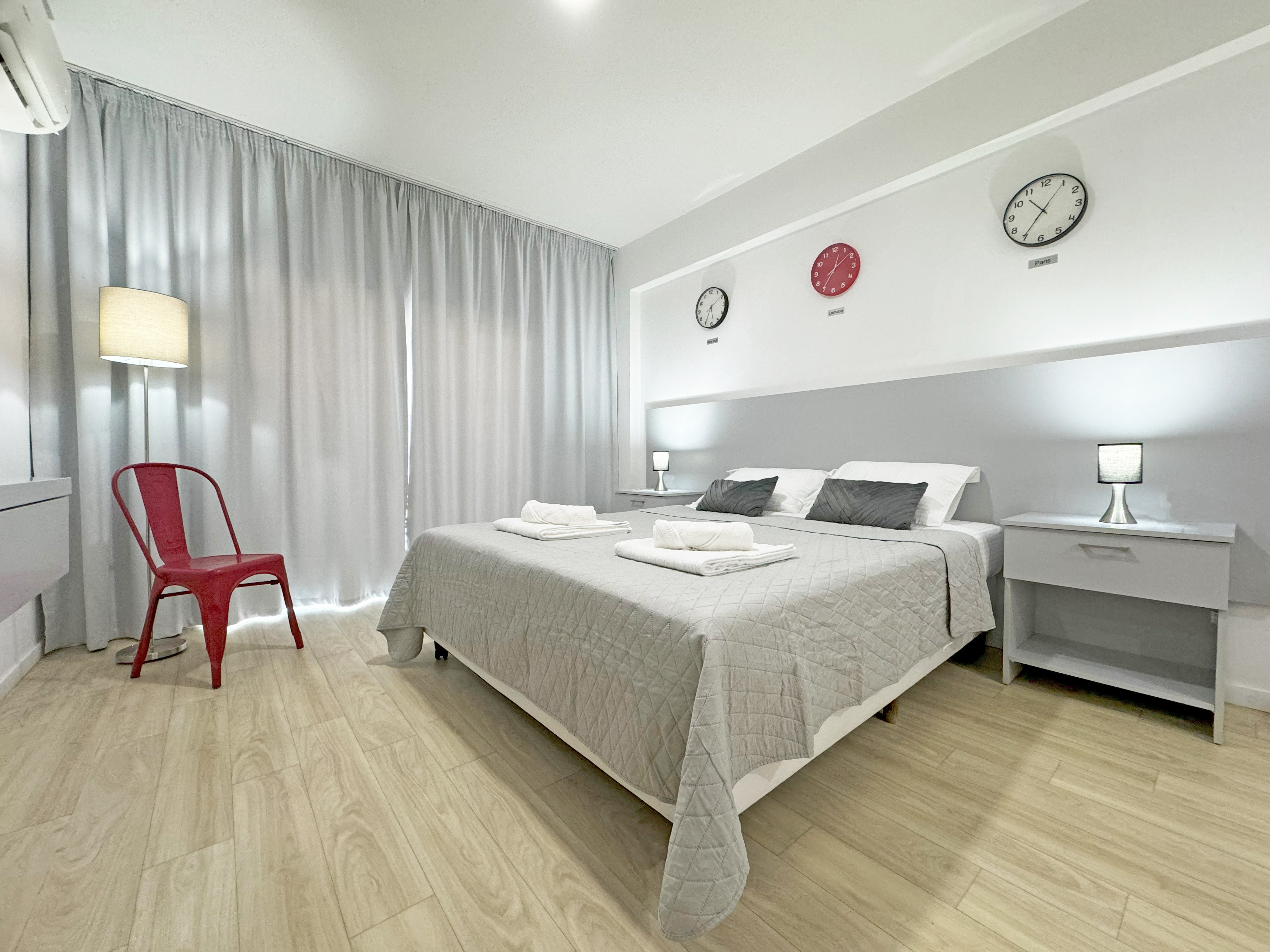 Palmbeach Larnaka Finikoudes - 1min To Beach - Larnaca