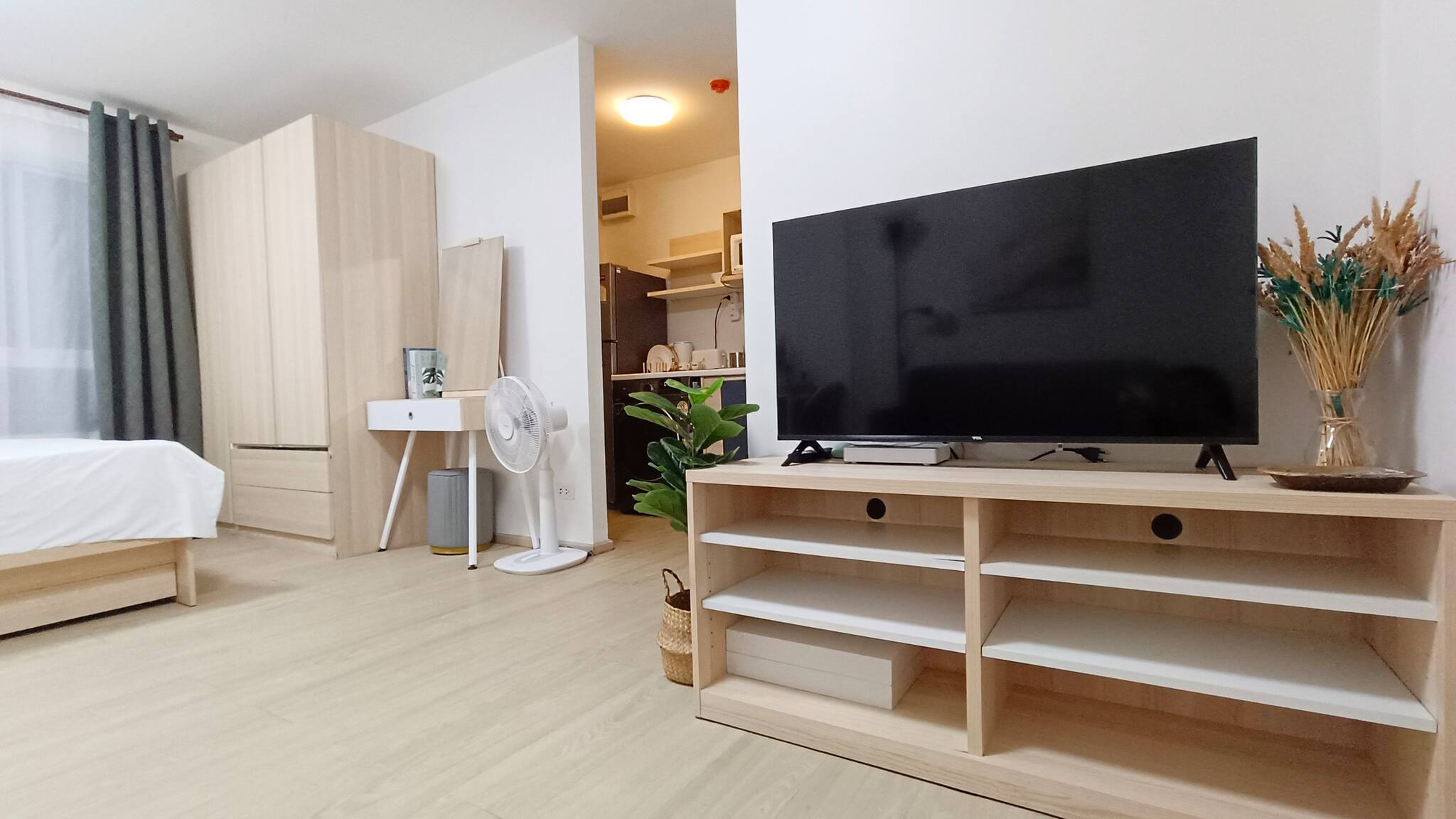 Elio Del Ray Bts Punnawithi Bill Included​ - Bangkok