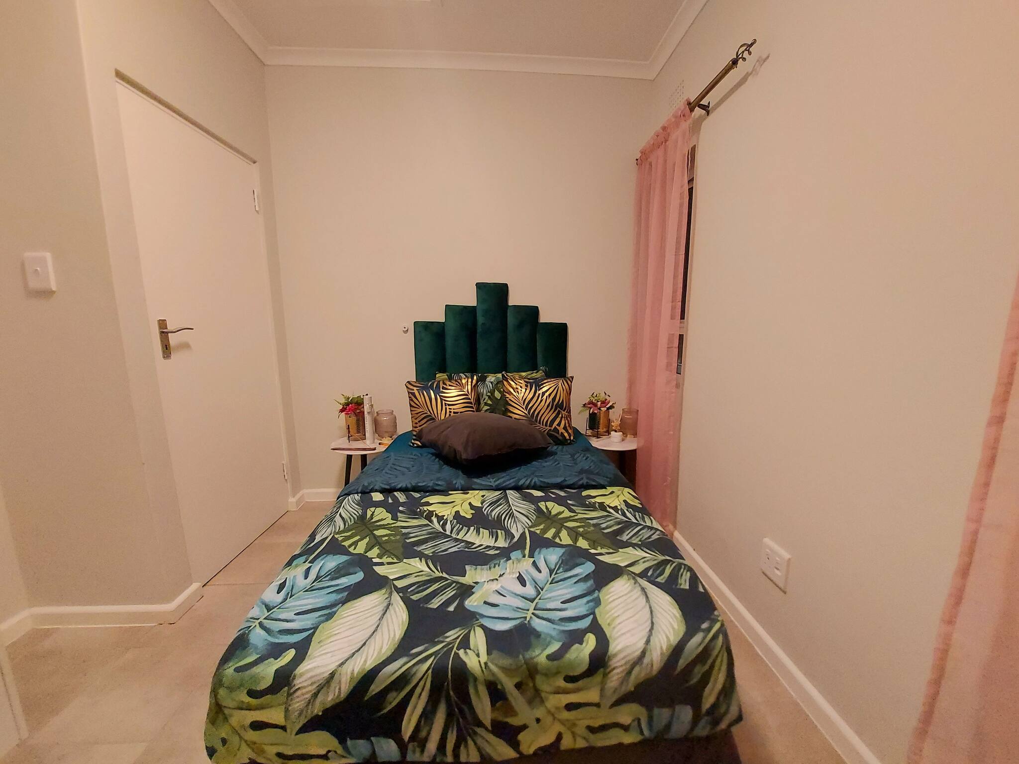 Your Peaceful Haven, Unique Shared Space That Feels Like A Home Away From Home - Cape Town