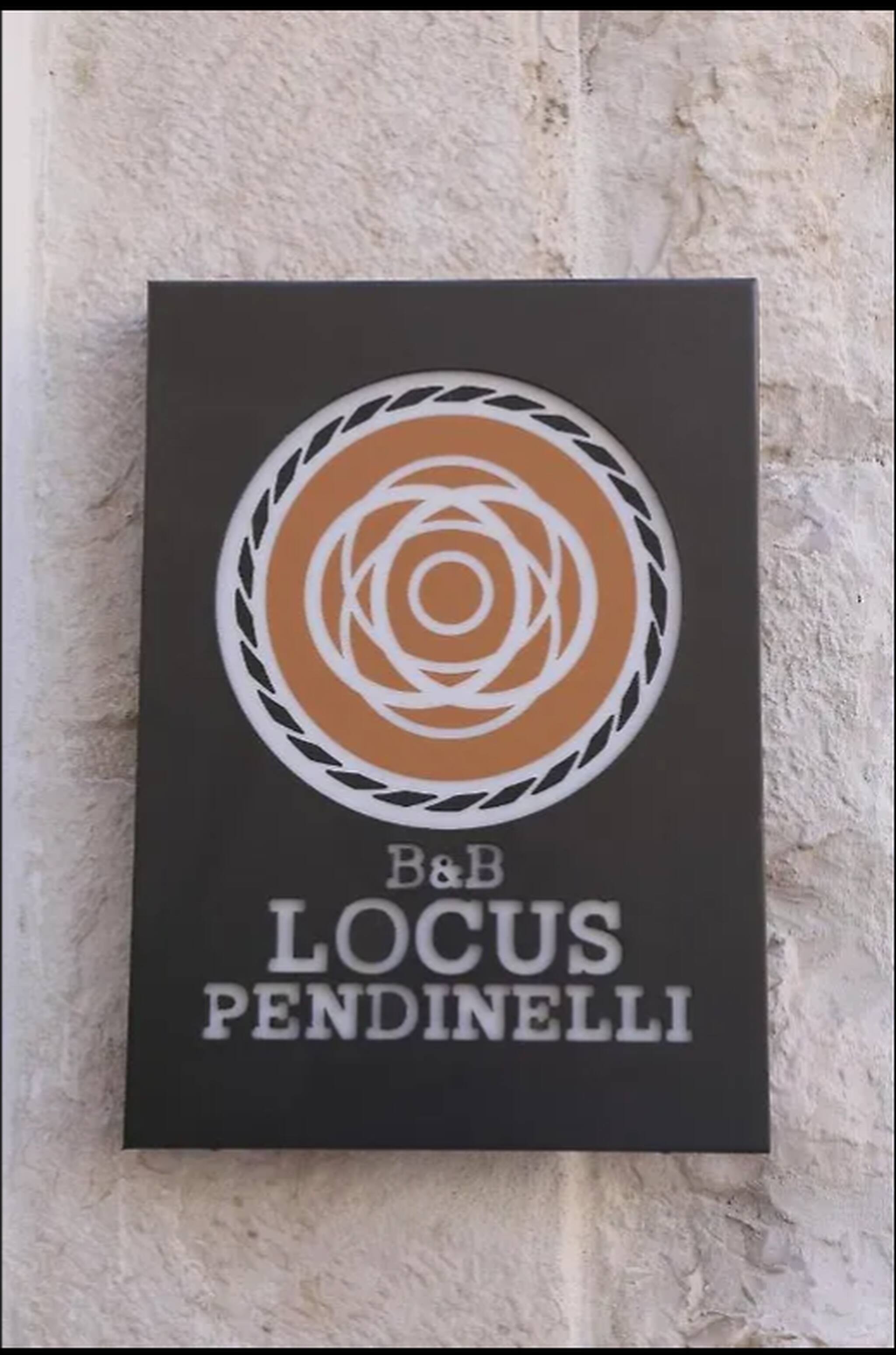Locus Pendinelli Trani 53 .La Philosophie D'un B&b, Les Détails D'un Hôtel - Trani