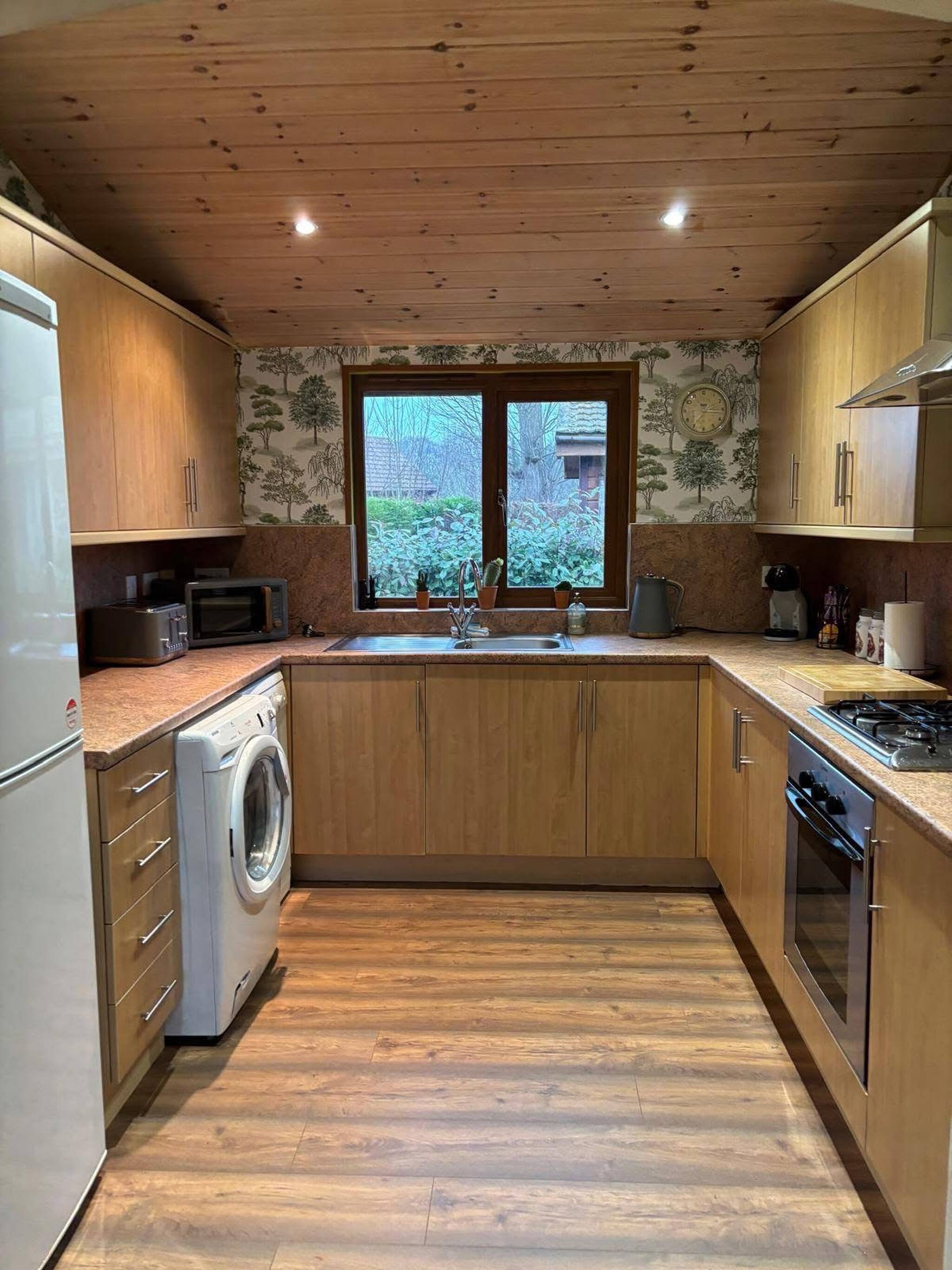 Luxury Log Cabin With Hot Tub- York - North Yorkshire