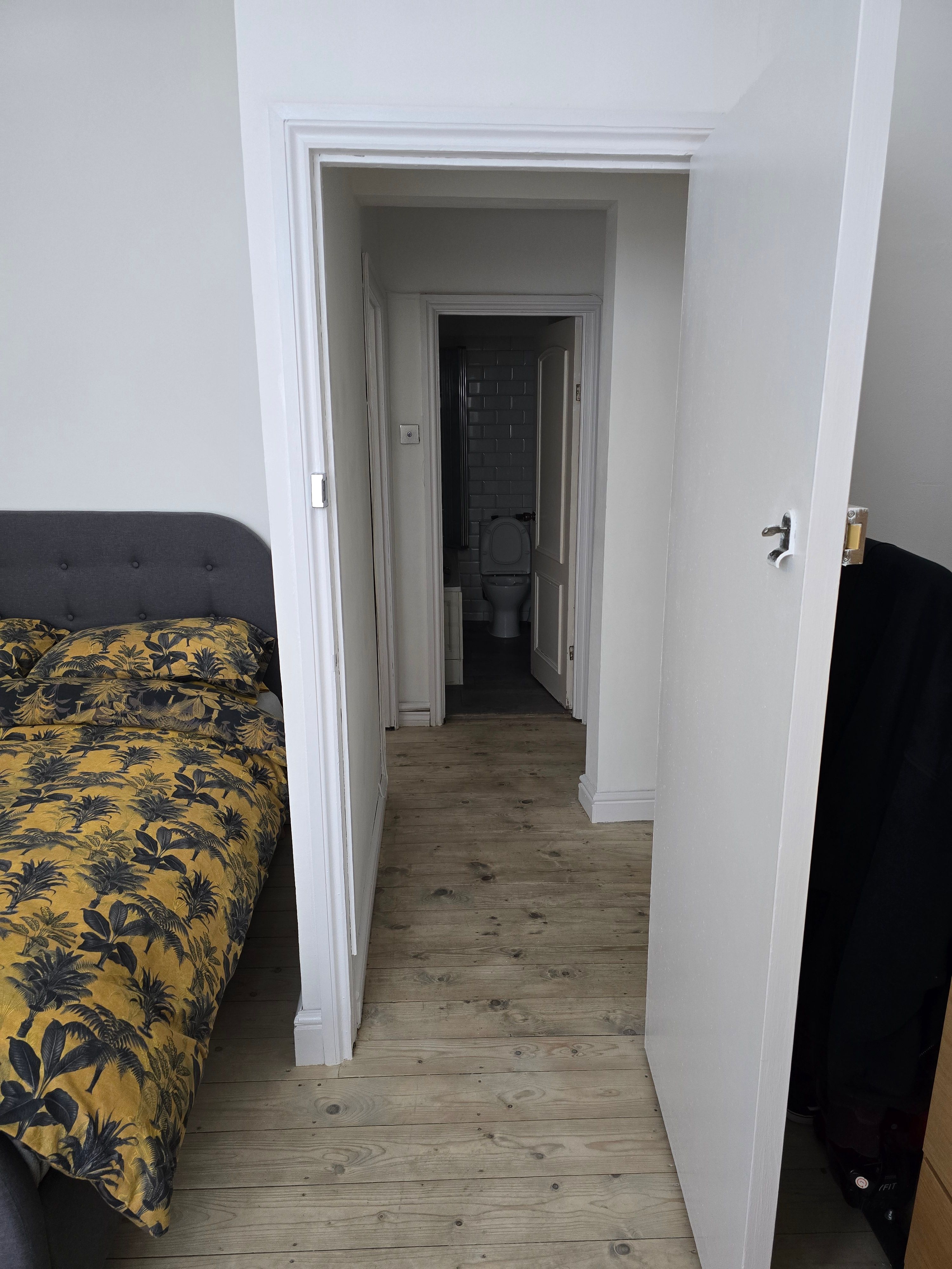 Ground Floor Two Bedroom Flat - Central London