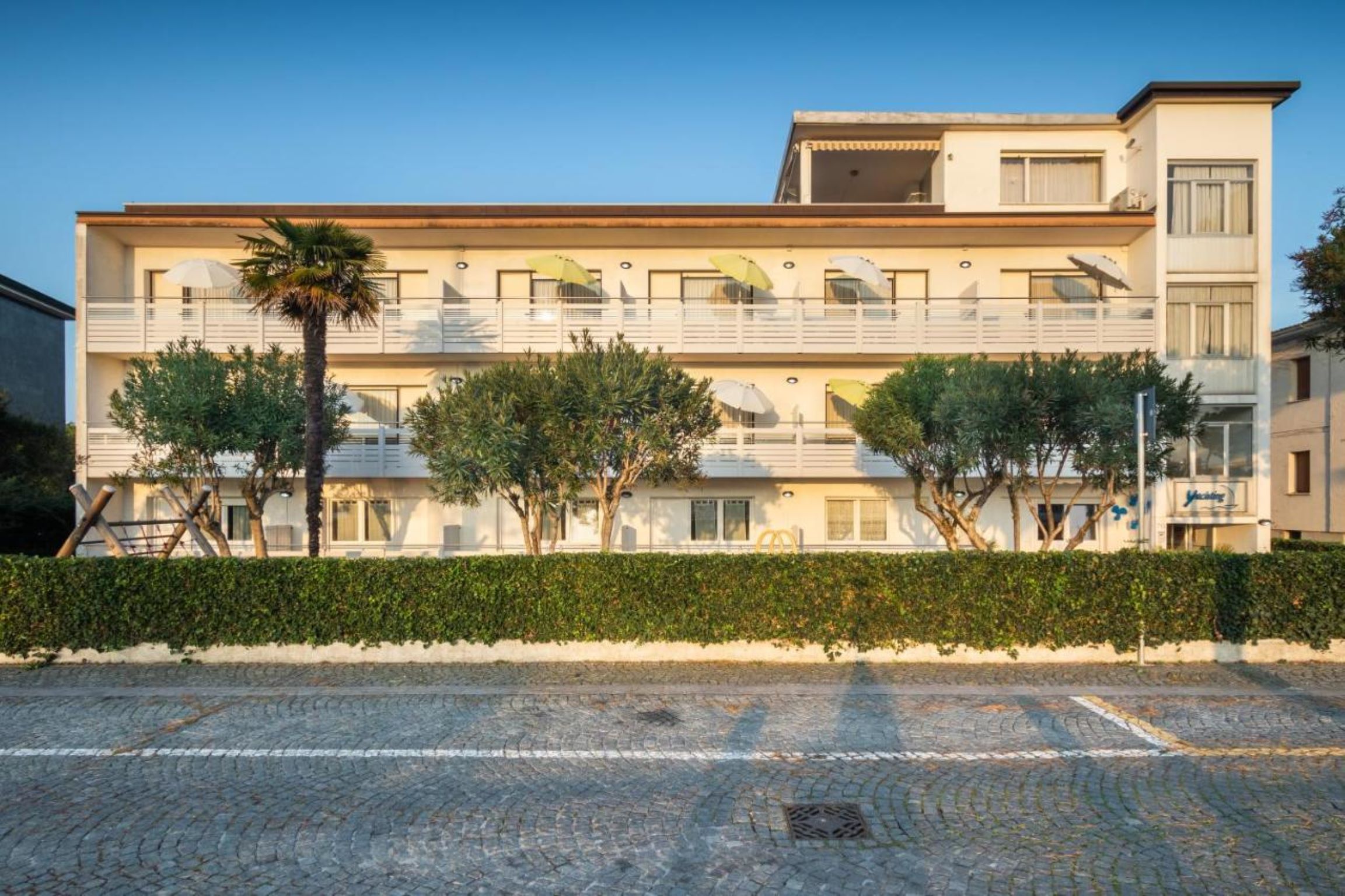 Bright And Functional Studio With Sea View - Lignano Sabbiadoro
