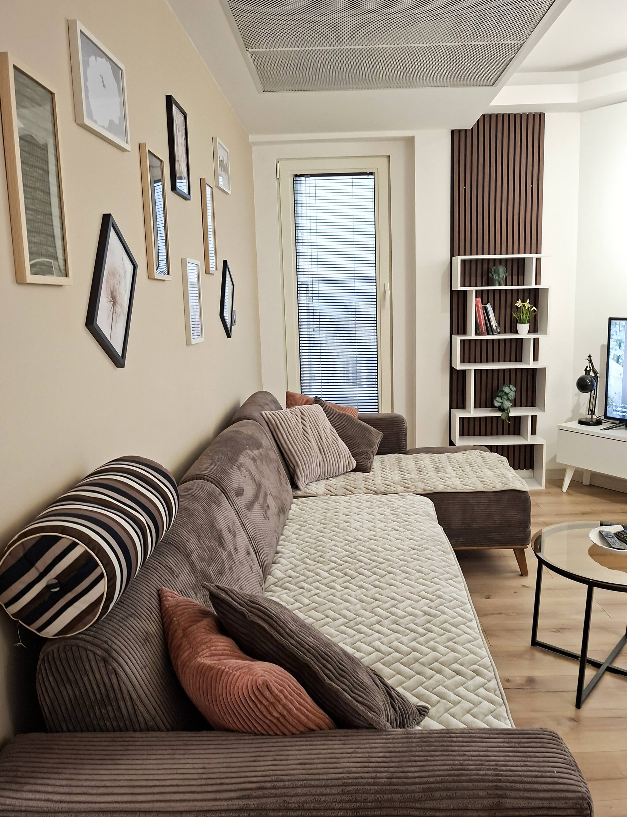 19th Floor Luxury Condo With Pool, Spa & Parking - Skopje