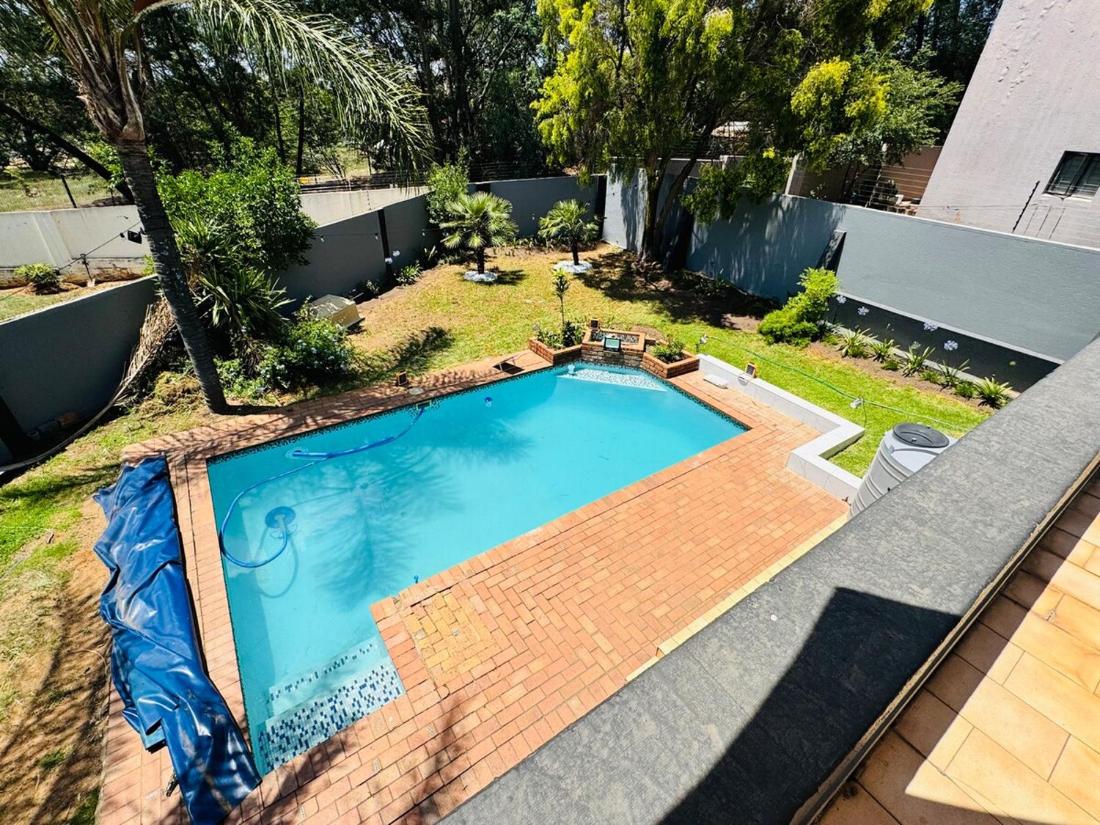 Villa Picasso - 2 Bed Villa - Midrand