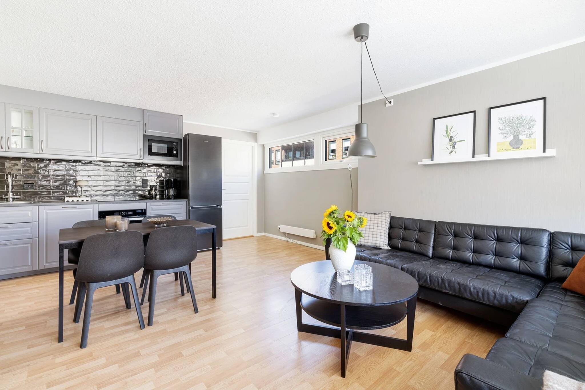 Centrally Located In Kvadraturen With 3 Large Bedrooms With Parking Space - Kristiansand