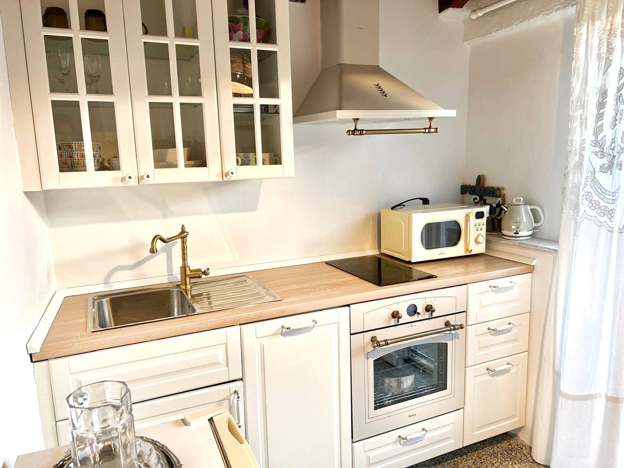 Apartment Lucy 2, Milna, Island Brac, Croatia - Milna