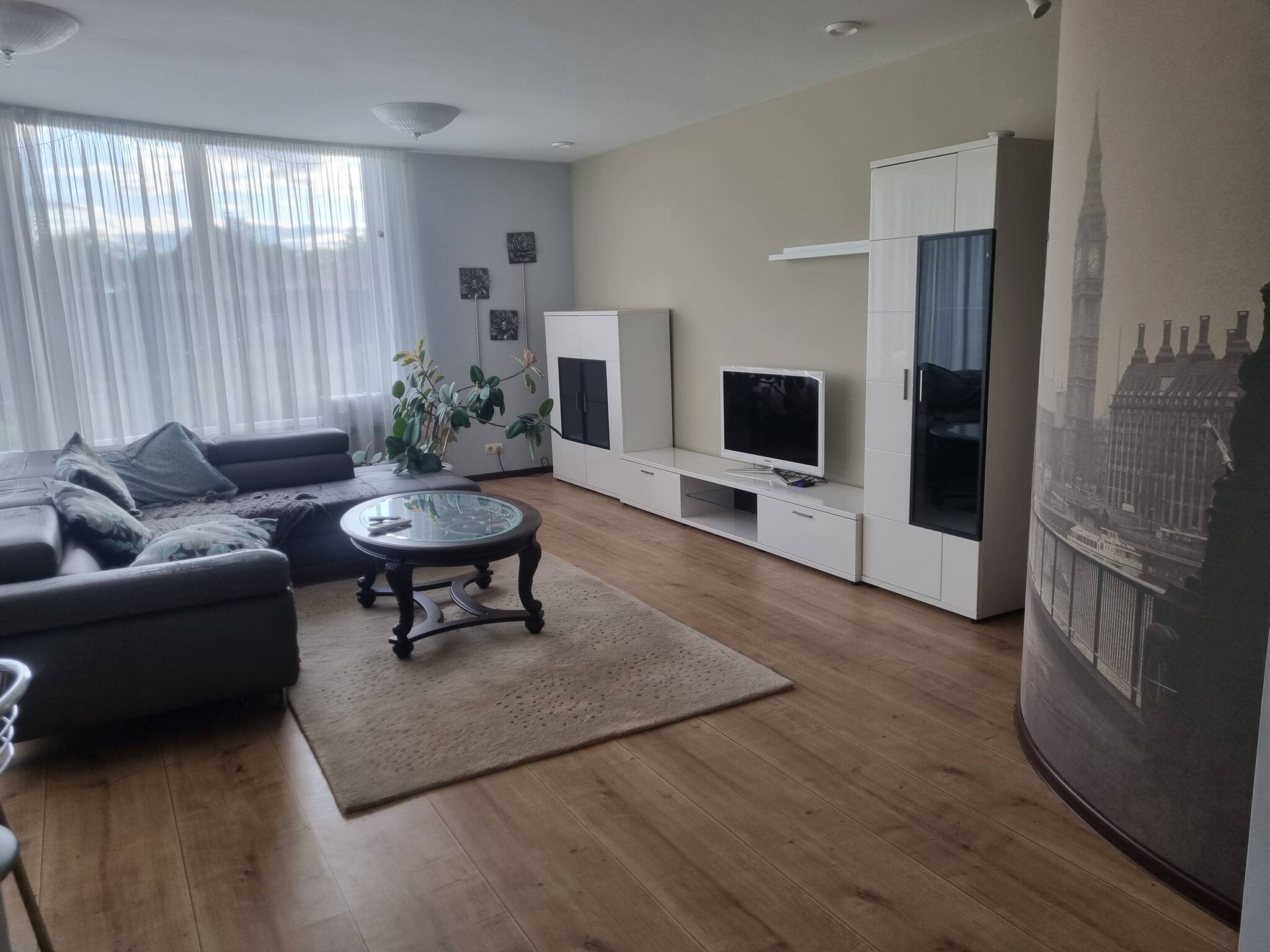 Serene 4-bedroom House Rental In Historic Rīga - Riga, Latvia