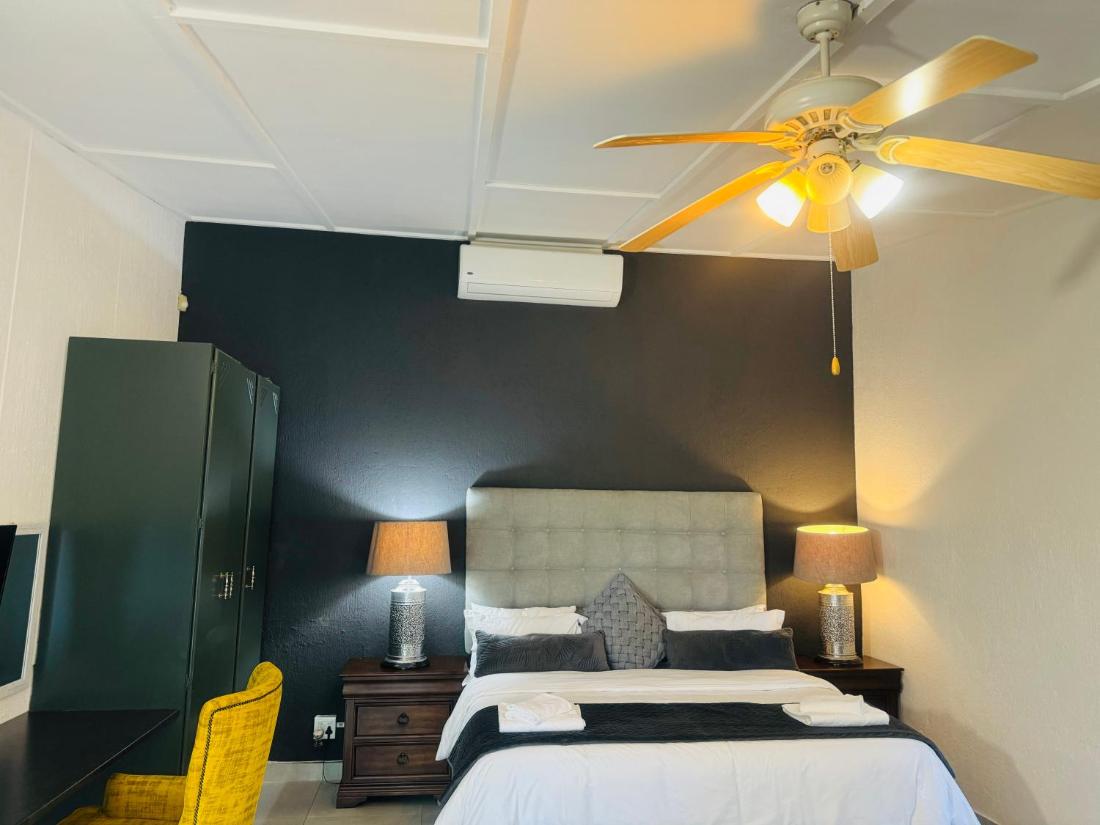 Busa House Self-catering Guest House - White River