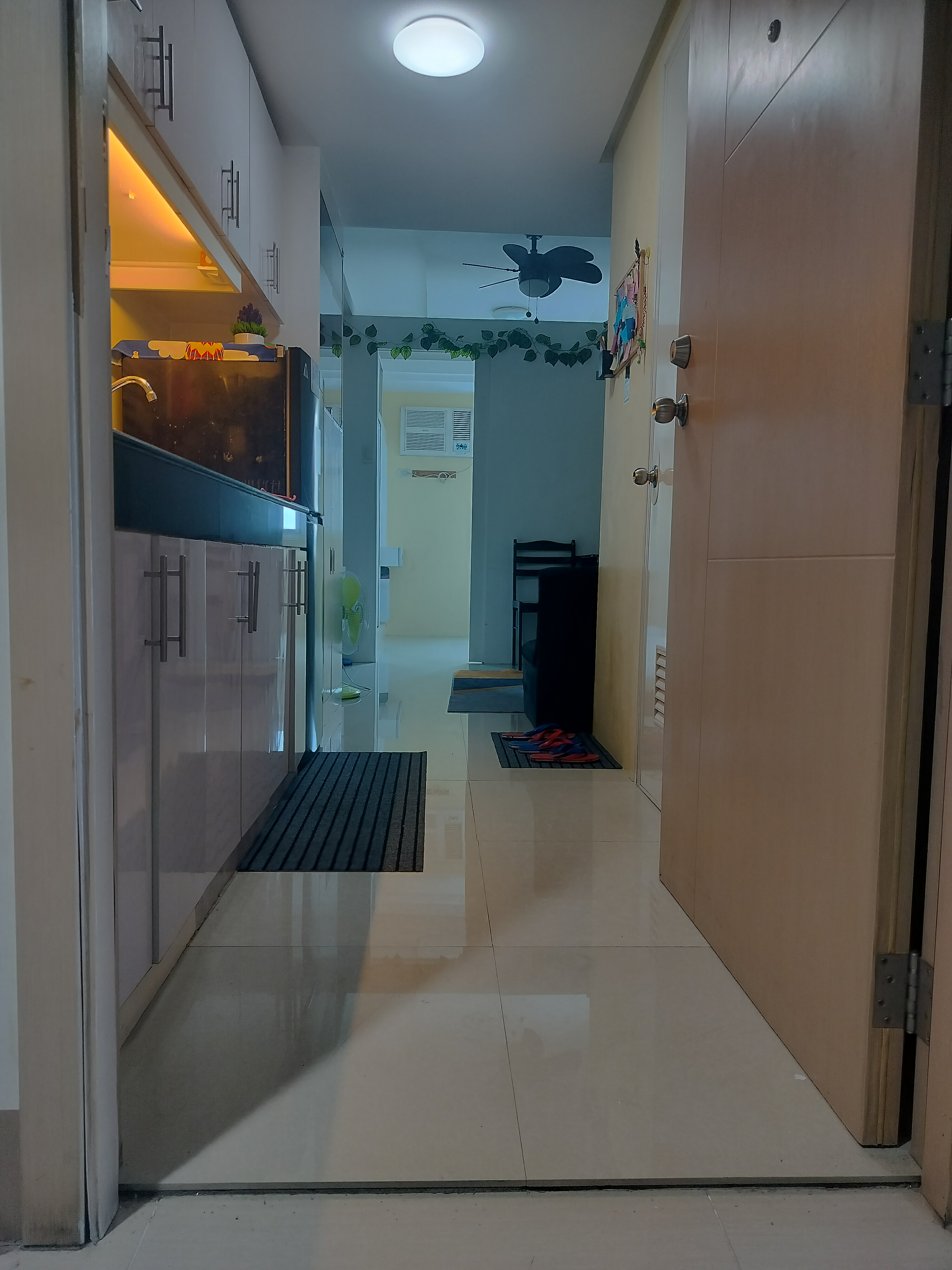 Luxurious Condo In Quezon City With Private Pool - マニラ