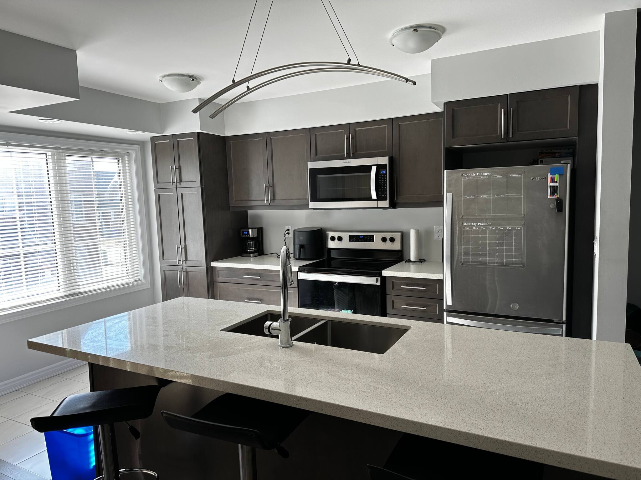 Retraite Confortable à Whitby - Maison Privée De 2 Chambres - Oshawa