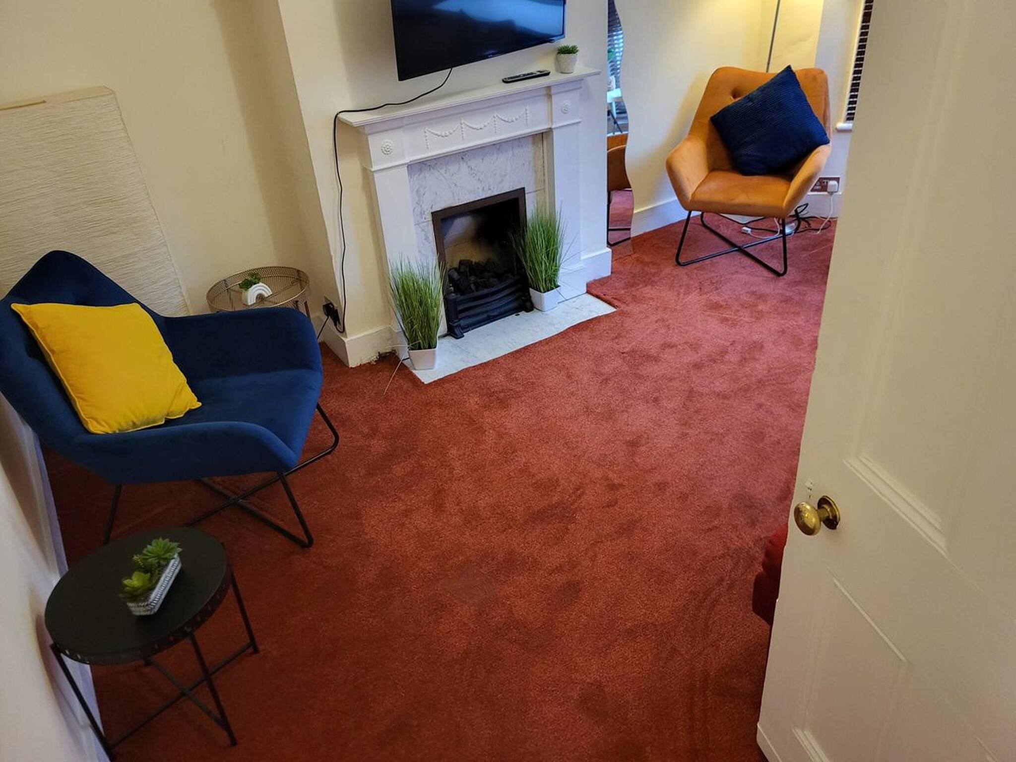Cozy Fulham Retreat With Private Entrance & Hot Tub - London