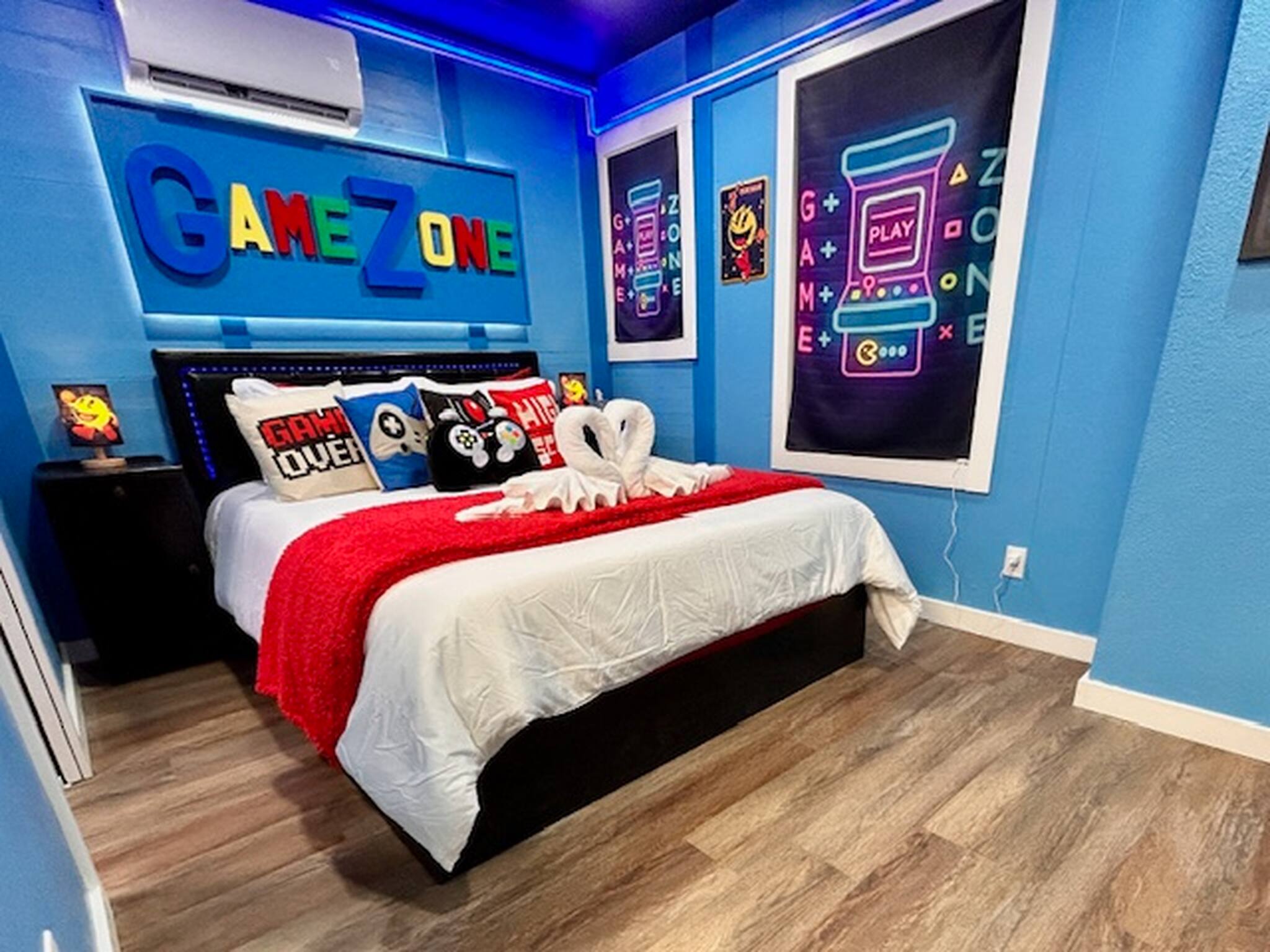 Gamezone With Pacma Arcade, Wifi, Free Parking - Sparks, NV