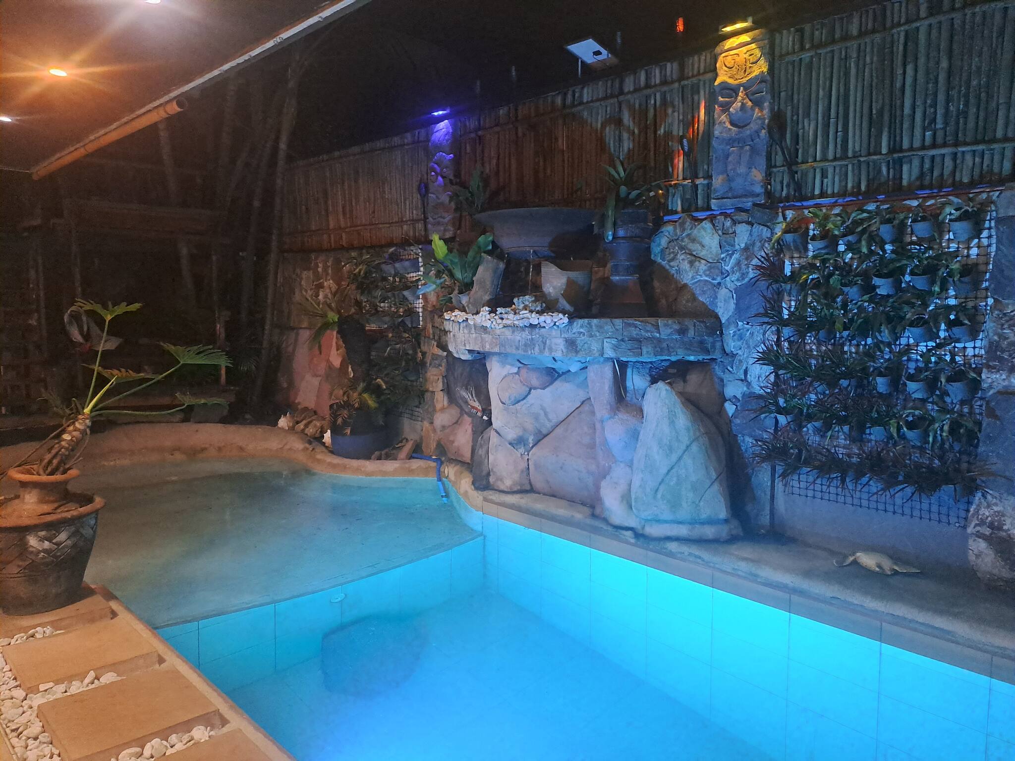 Tribal Bliss Private Resort In Lipa Batangas, A Privat Guest Room With Pool - Lipa