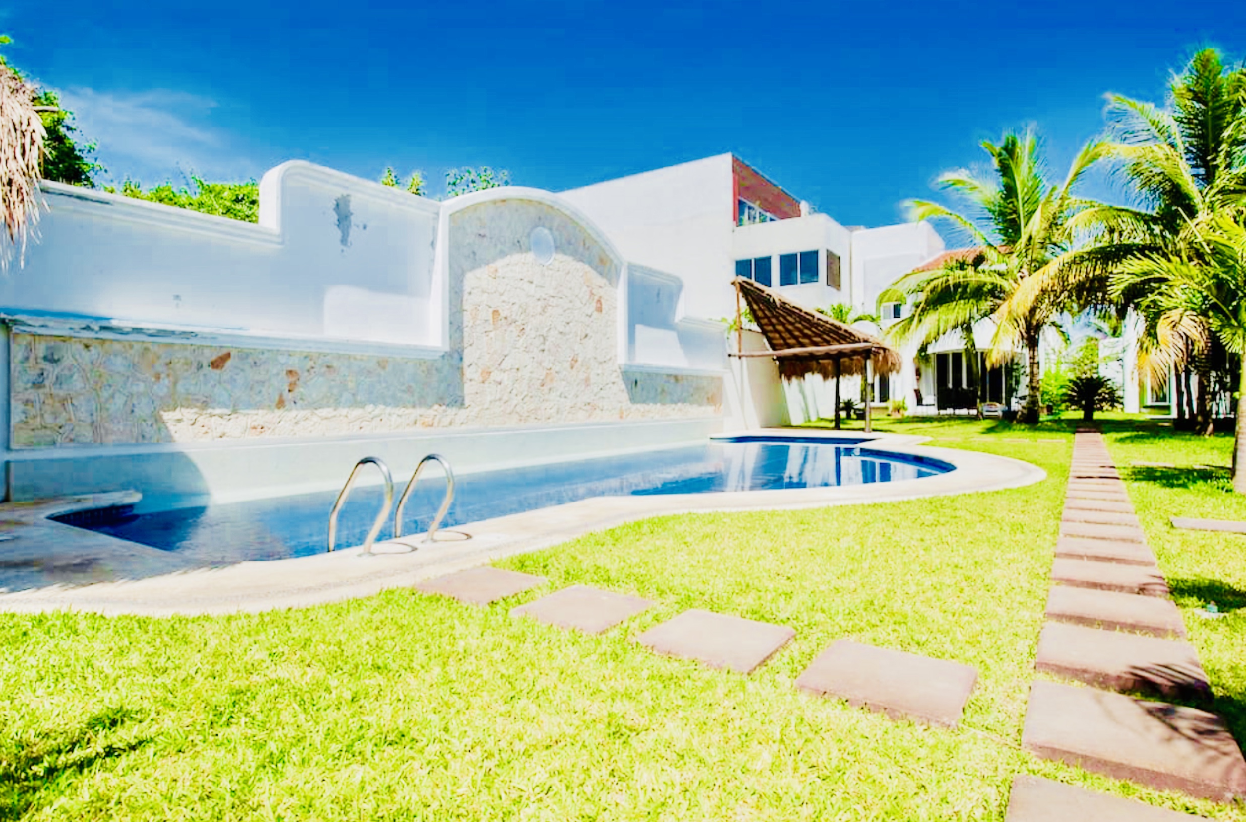 Impresionante Villa Con Piscina Para 22 Personas Playacar Fase 2 - Playa del Carmen