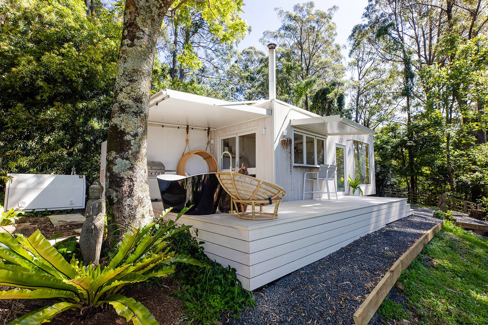 Rainforest Retreat Yin Tiny Home With Ocean Views - South Coast