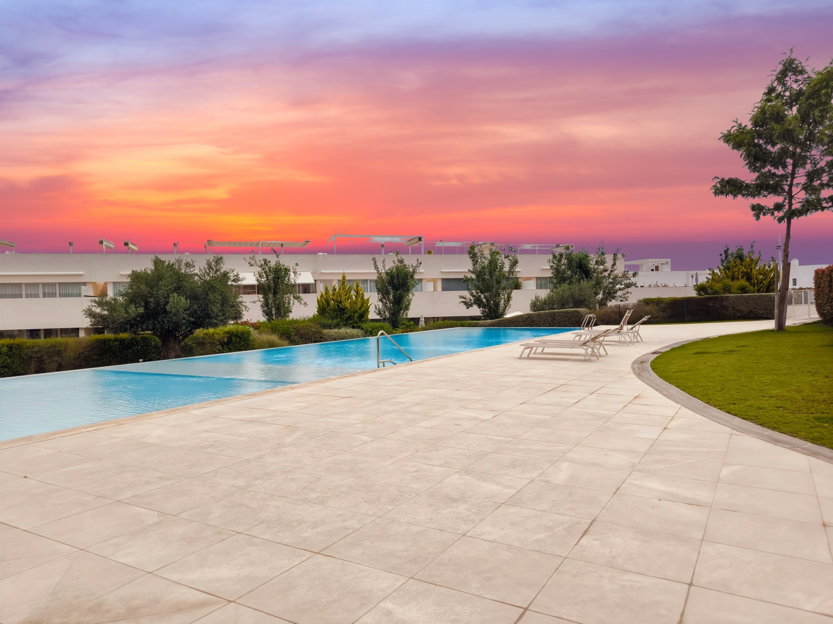 Elegante Bungalow Bajo En La Coronelita Los Balcones Con Piscina Comunitaria - Costa Blanca