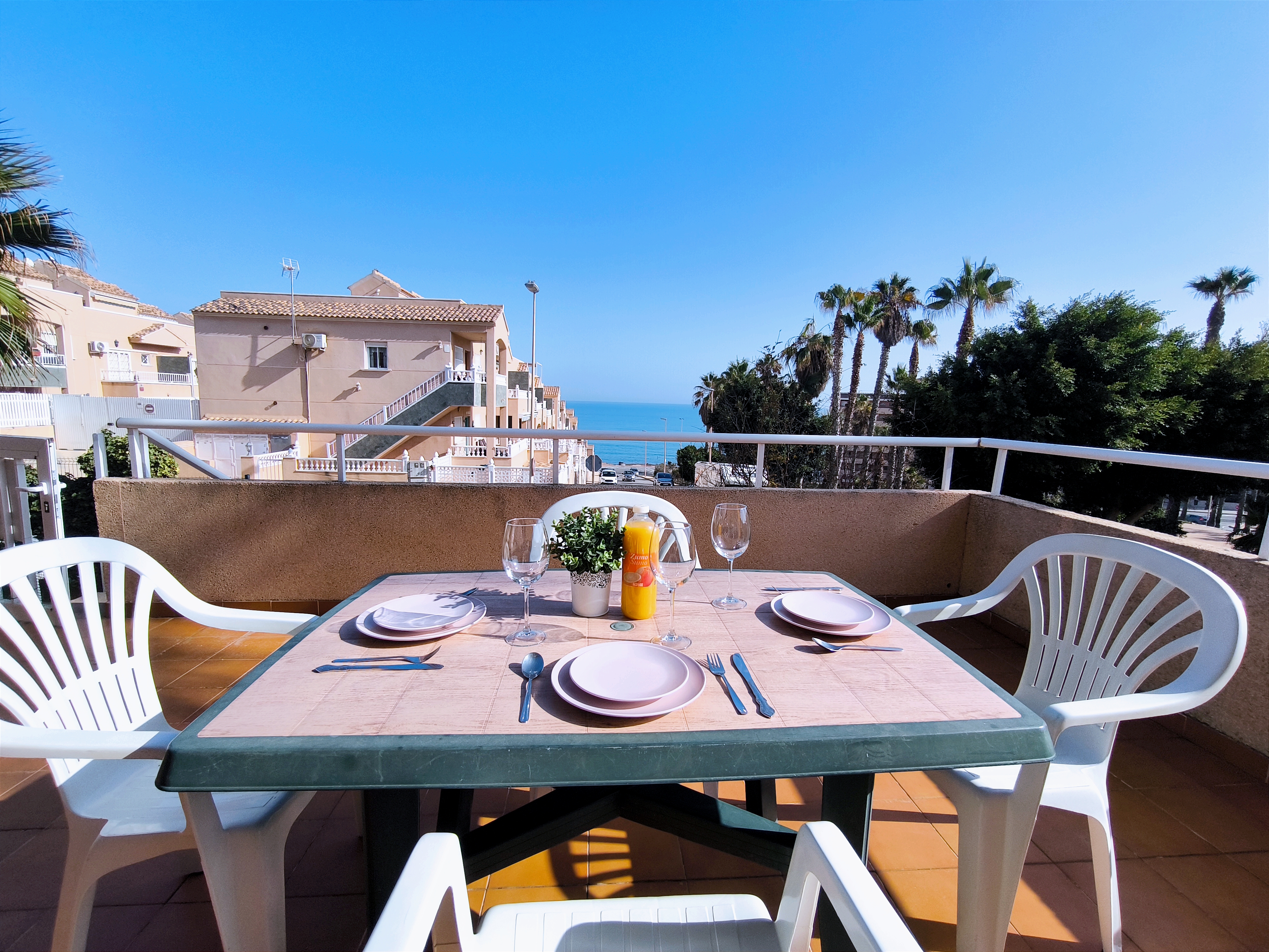 Bungalow Con Impresionantes Vistas Al Mar, A Solo Una Calle De La Playa - Torrevieja