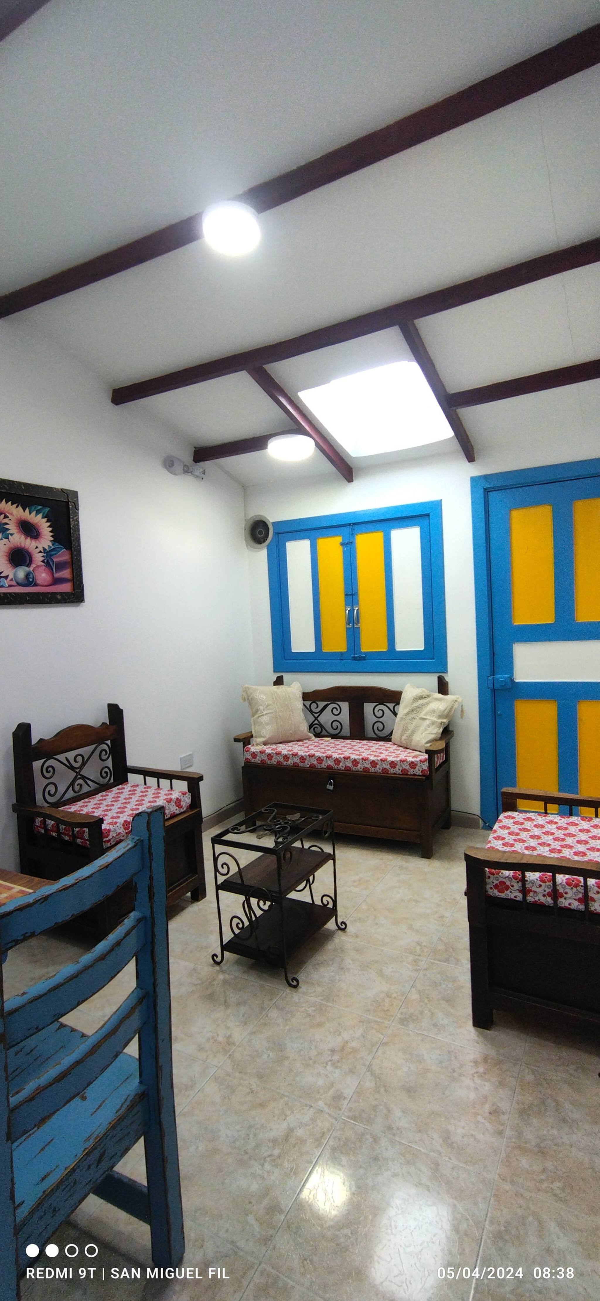 Maison à 5 Pâtés De Maisons Du Parc Principal, Privée - Filandia