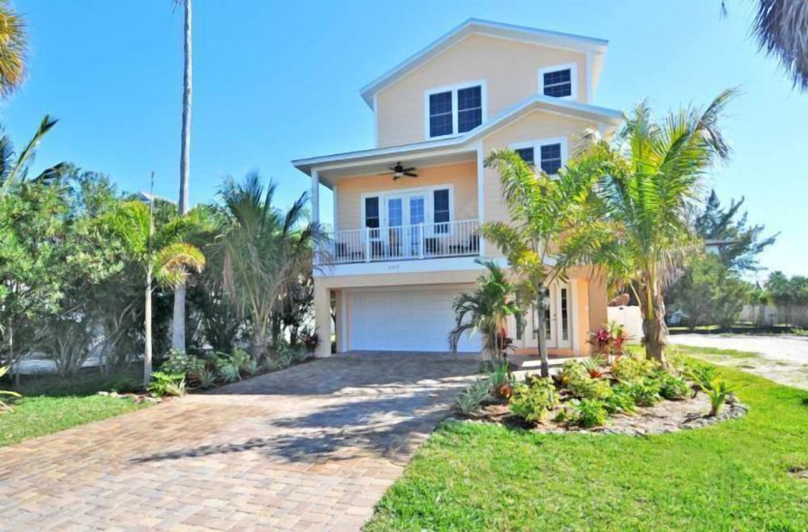 Beautiful Northshore Beauty- 5 Bed-4ba Private Pool Great Location - Anna Maria, FL