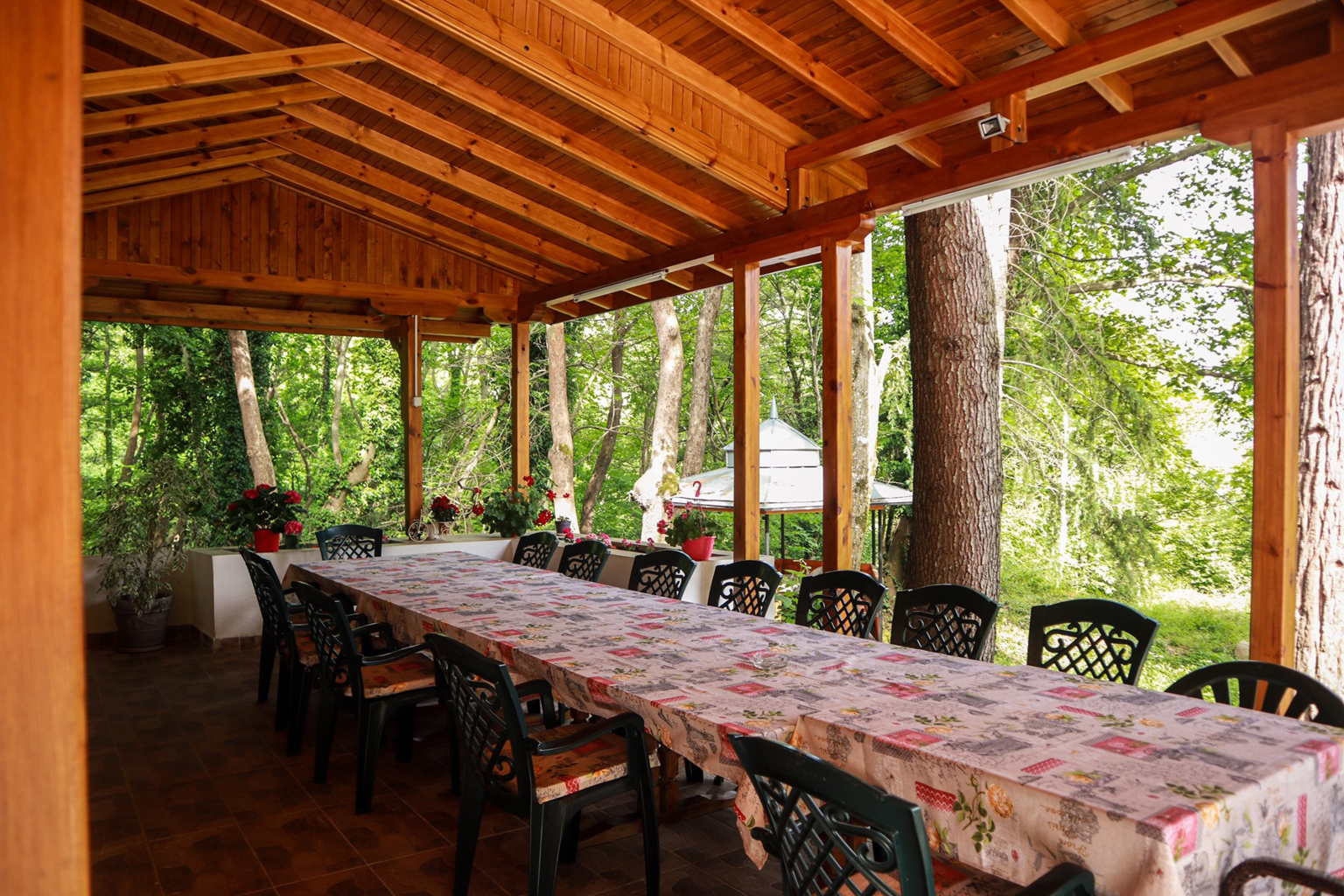 Precioso Bungalow En El Pueblo De Kamena - Bulgaria